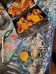 Amazon.com: 160pcs Plastic Pirate Gold Coins Colored Gems Pirate ...