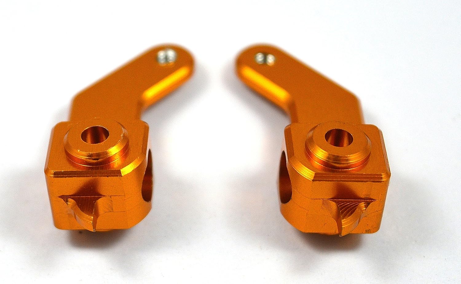 Amazon.com: Dhawk Racing Aluminum Steering Blocks for Team Associated ...