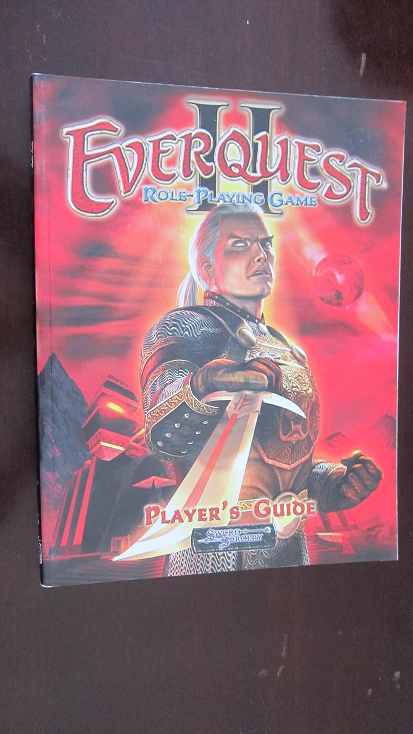 Amazon.com: EverQuest 2 Players Guide (SWORD & SORCERY): 9781588469991 ...