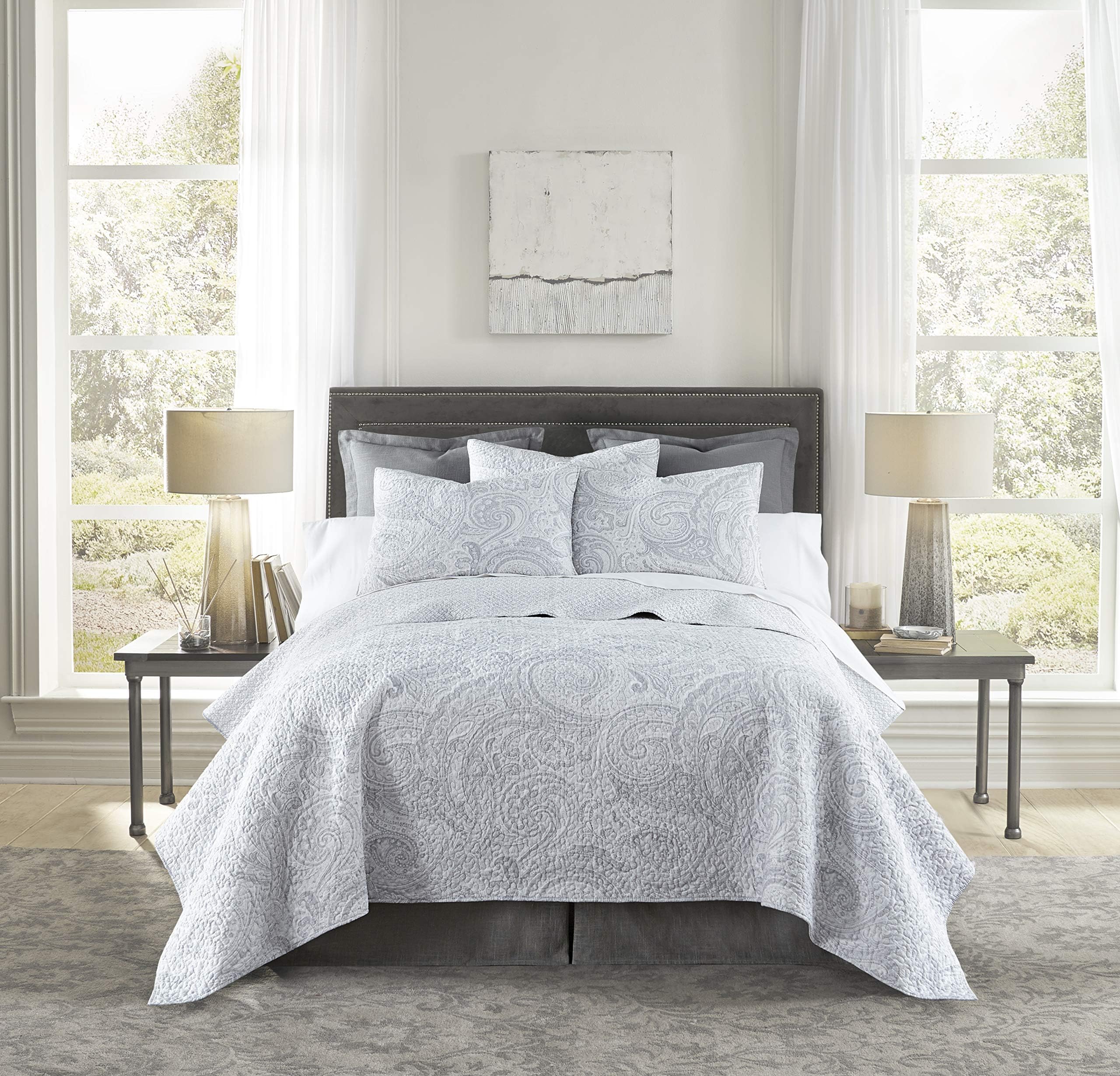 Amazon.com: Levtex Home Bondi Stripe Grrey Full/Queen Cotton Quilt Set ...
