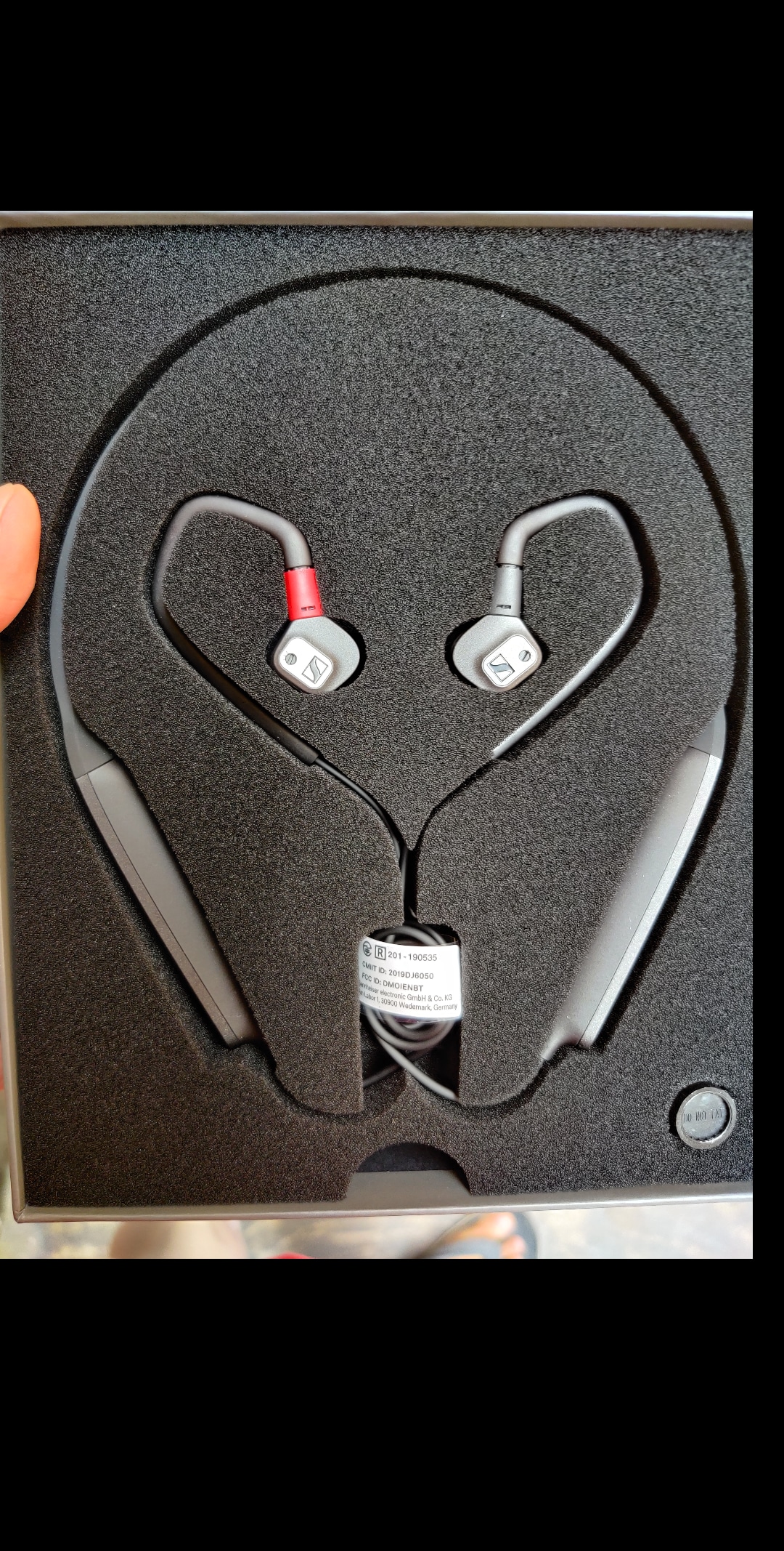Sennheiser IE 80s Bluetooth Wireless Over Ear Headphones with Mic ...