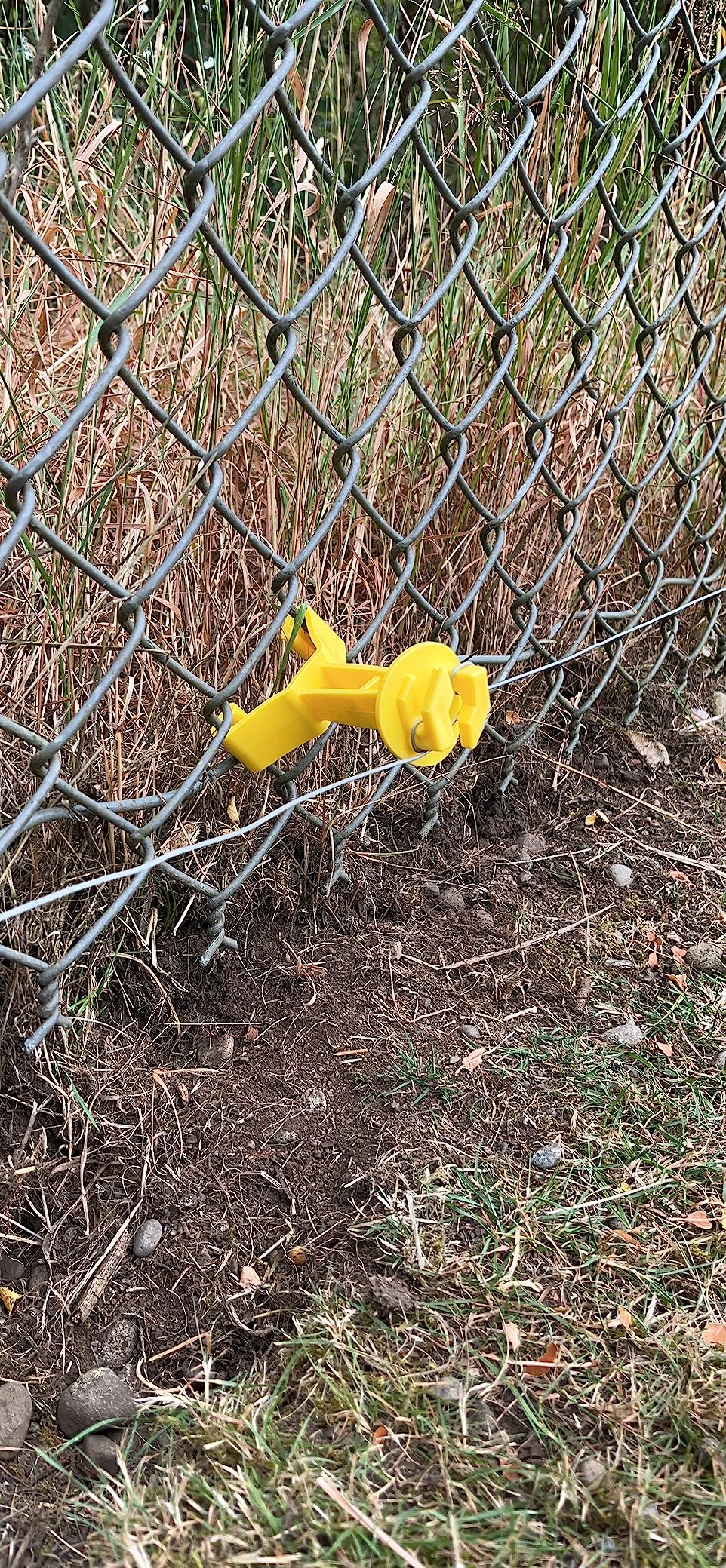 Amazon.com: FENCE SHOCK Insulators for Electric Fence Wire 25PCS Chain ...