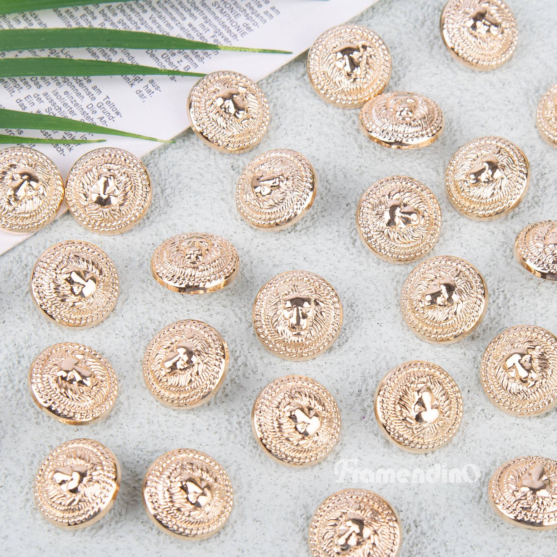 Snapklik.com : 30 Pack 23mm Metal Lion Head Sewing Buttons Vintage Gold ...