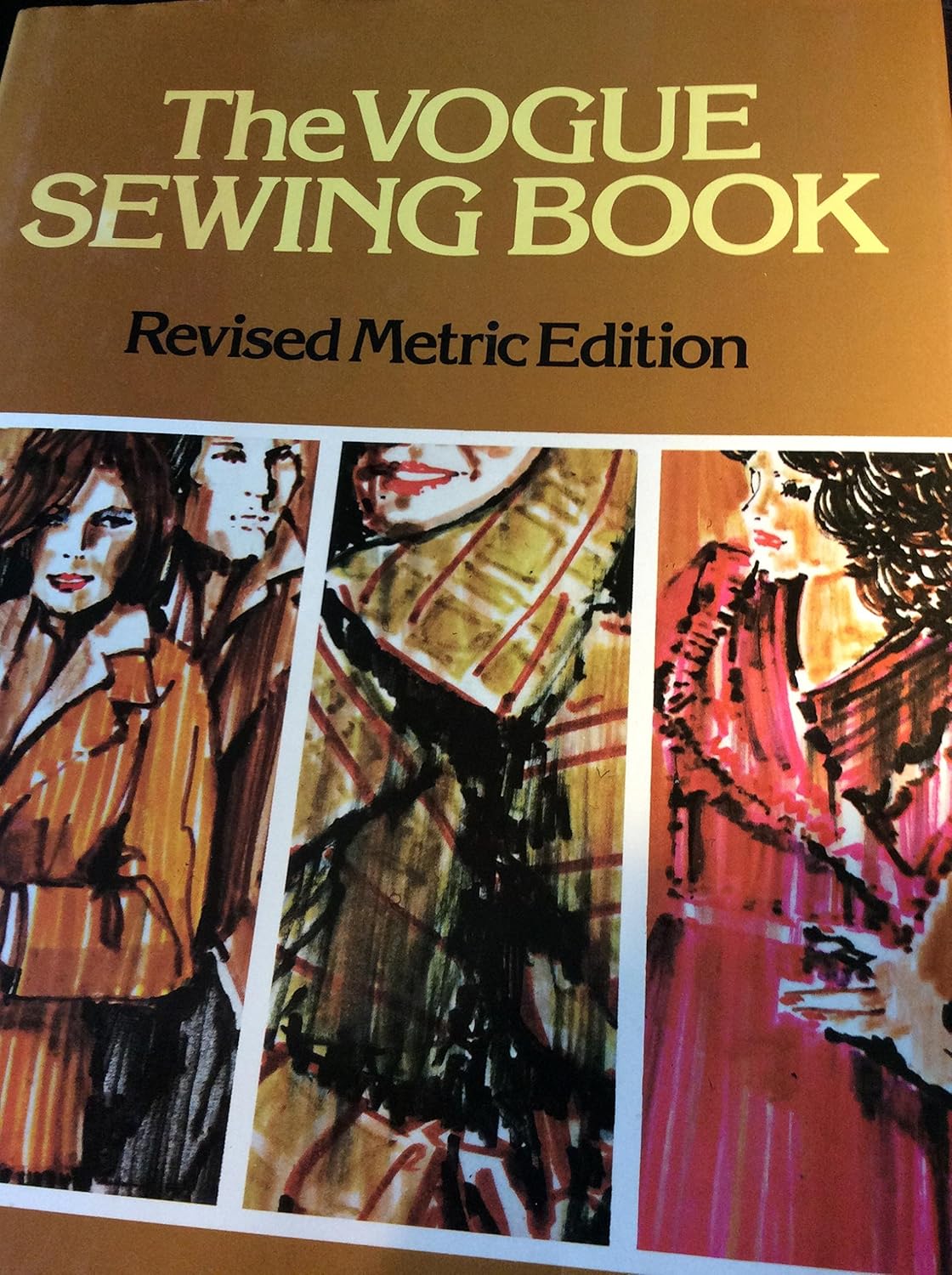 "Vogue" Sewing Book: Vogue: 9780884210627: Amazon.com: Books