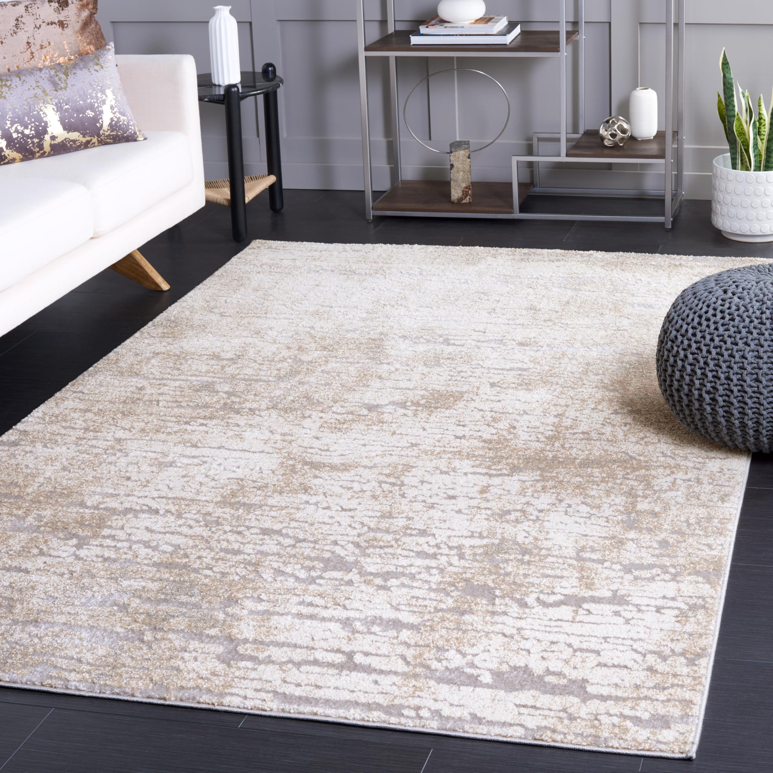 Amazon.com: SAFAVIEH Spirit Collection 6'7" x 9' Taupe/Ivory SPR126E ...