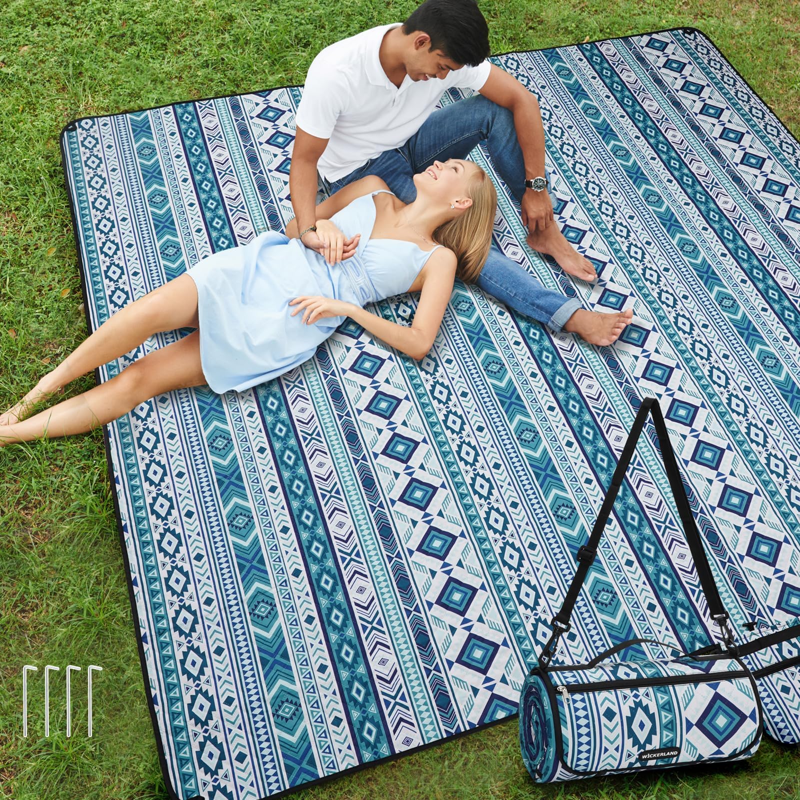 Amazon.com: ZAZE Extra Large Picnic Outdoor Blanket, 80''x80 ...