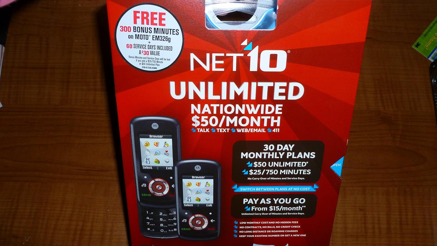 Amazon.com: Motorola EM326 Pre-Paid Cell Phone for Net10 with Bluetooth ...