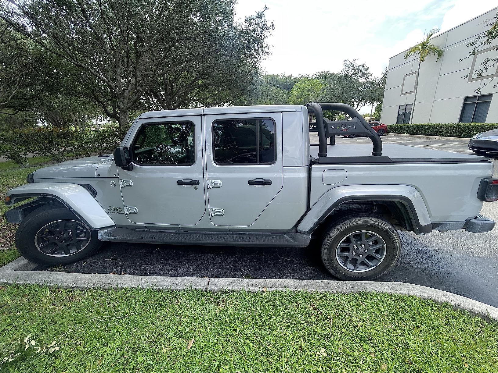 $33/mo - Finance Tyger Auto Sport Bar Compatible with 2020-2023 Jeep ...