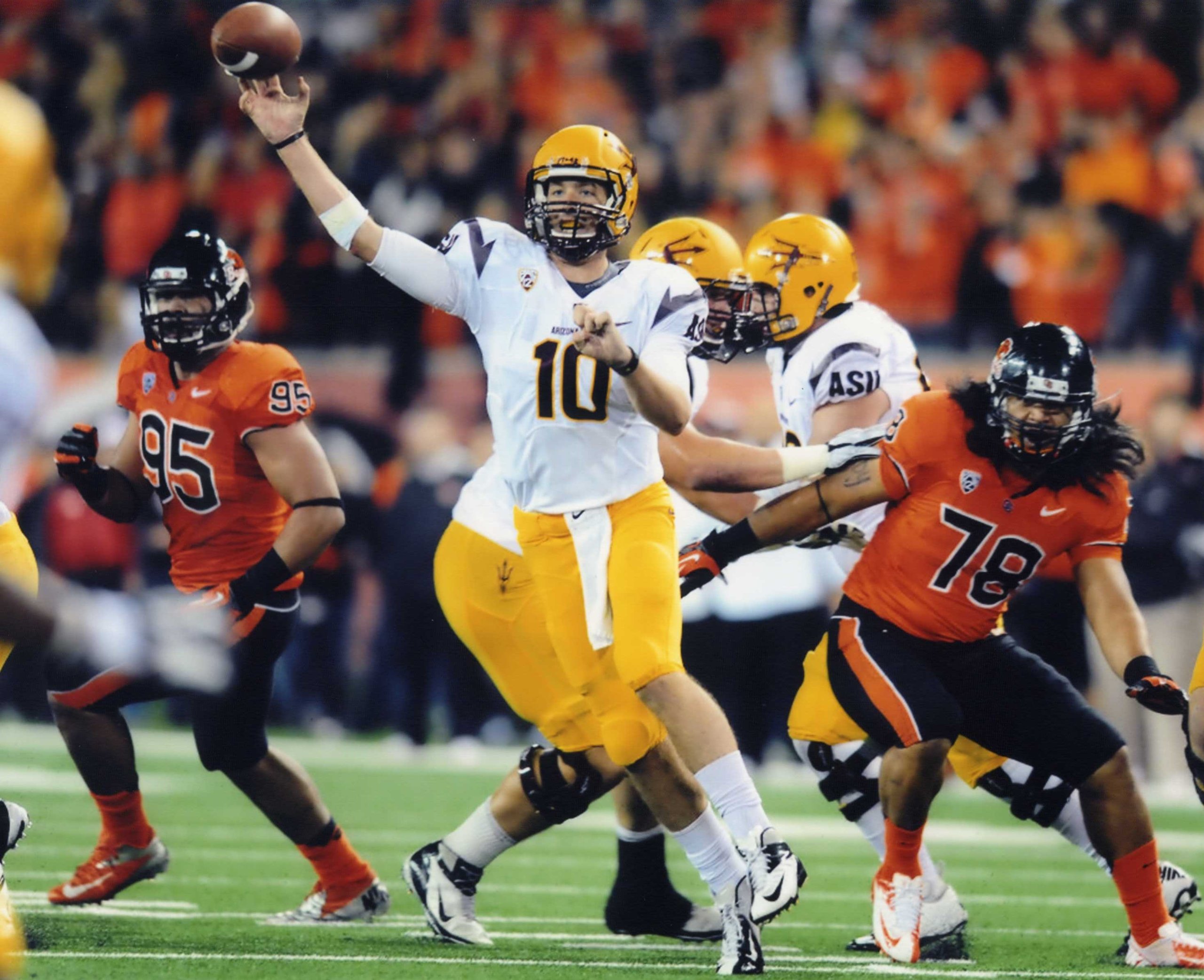 Taylor Kelly Football