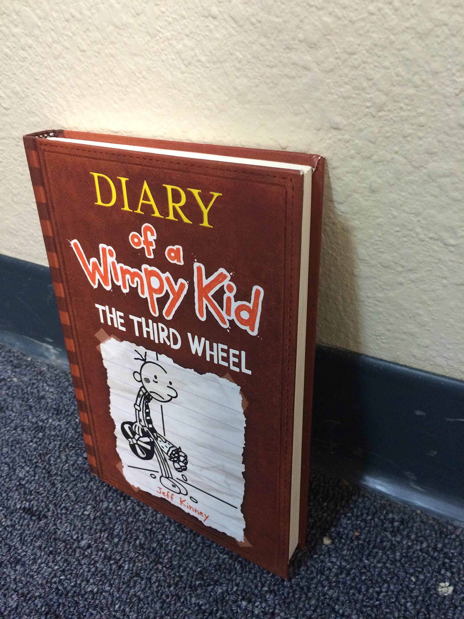 Diary of a Wimpy Kid #7: The Third Wheel: Kinney, Jeff: 9781419705847 ...