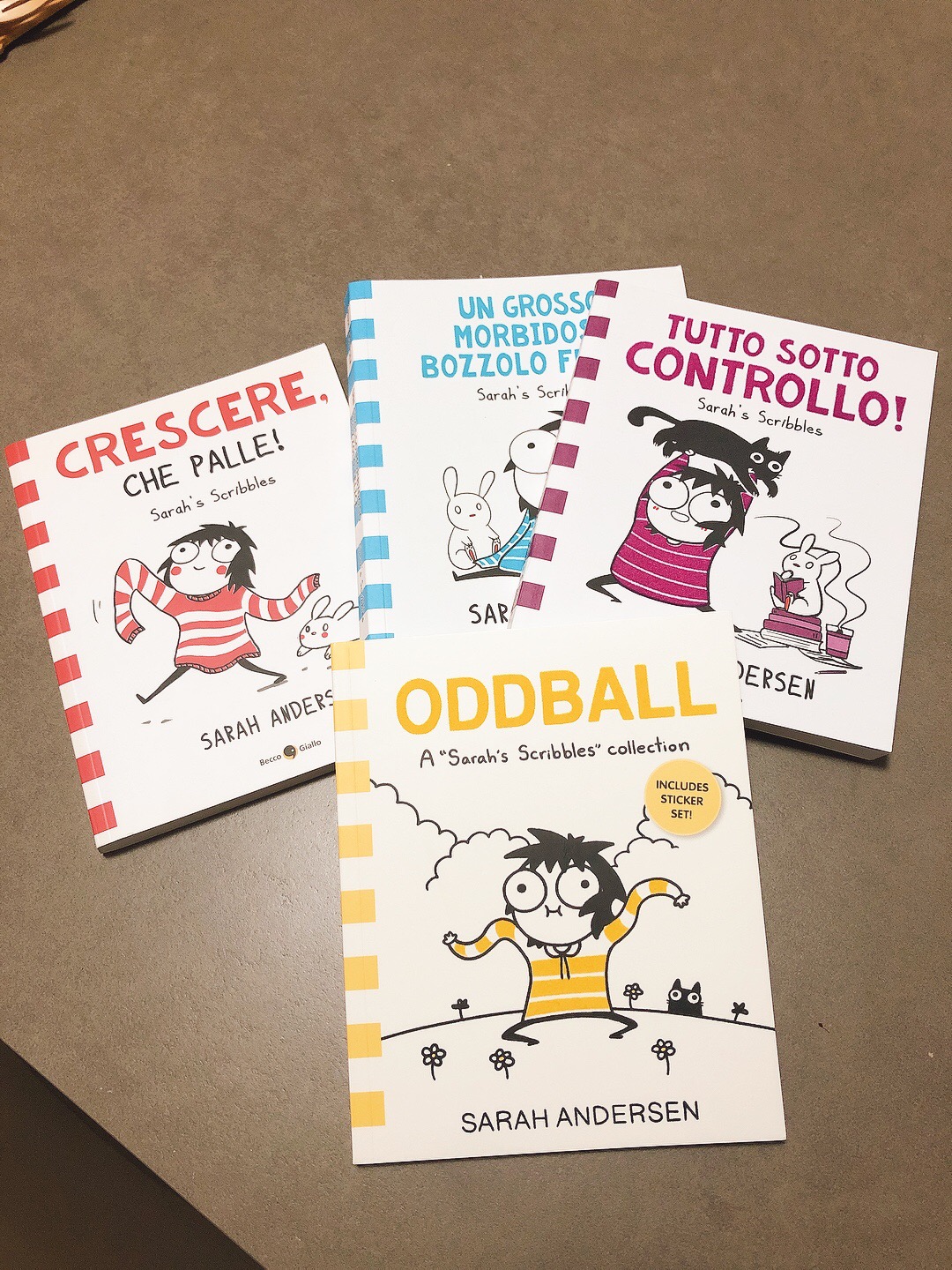 Oddball: A Sarah's Scribbles Collection: Volume 4 : Andersen, Sarah: Amazon.it: Libri
