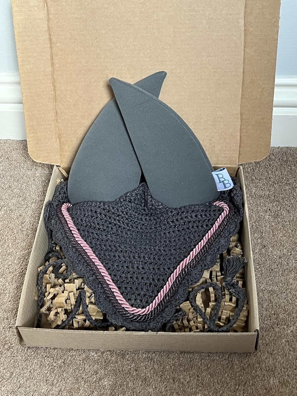 Soundproof/acoustic ear bonnet (Grey, Cob) : Amazon.co.uk: Pet Supplies