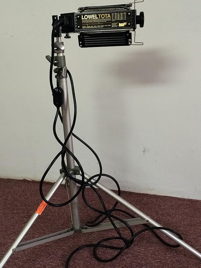 Amazon.com : Lowel Tota-light Wide Angle Quartz Light : Photographic ...