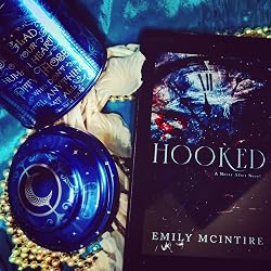 Hooked (Never After Series) eBook : McIntire, Emily: Amazon.co.uk ...
