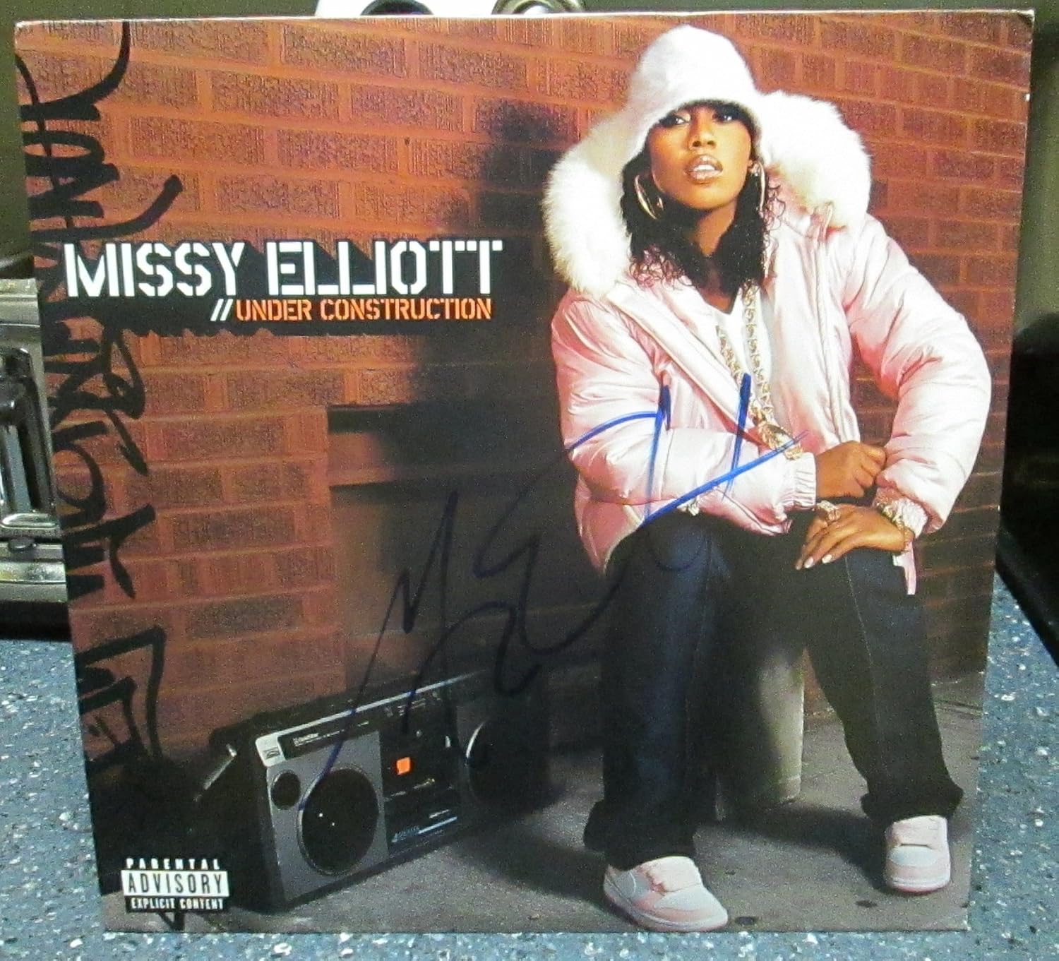 Missy Elliott signed Under Construction 12" lp at Amazon's ...