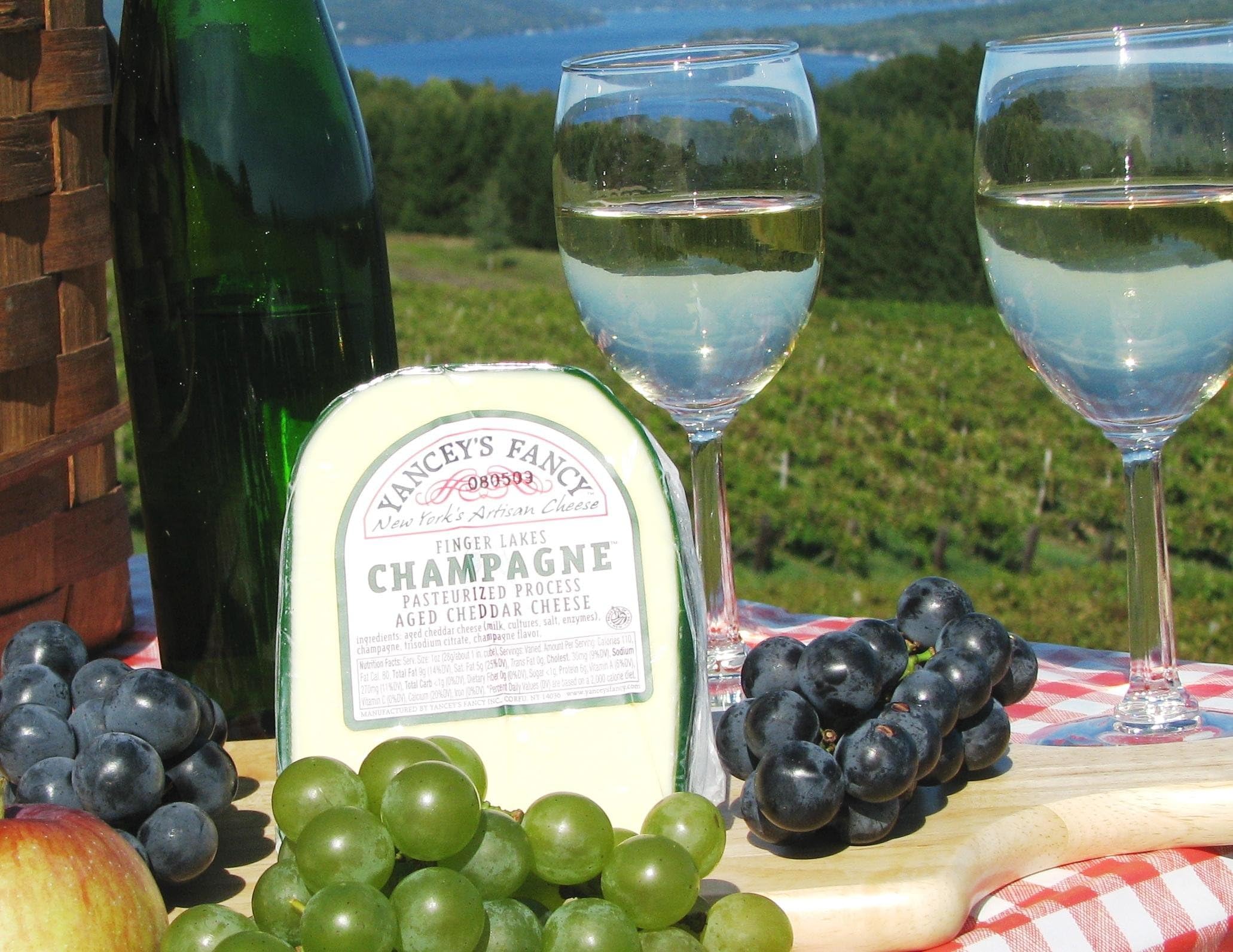 Amazon.com: Yancey's Fancy Finger Lakes Champagne Aged Cheddar Cheese ...