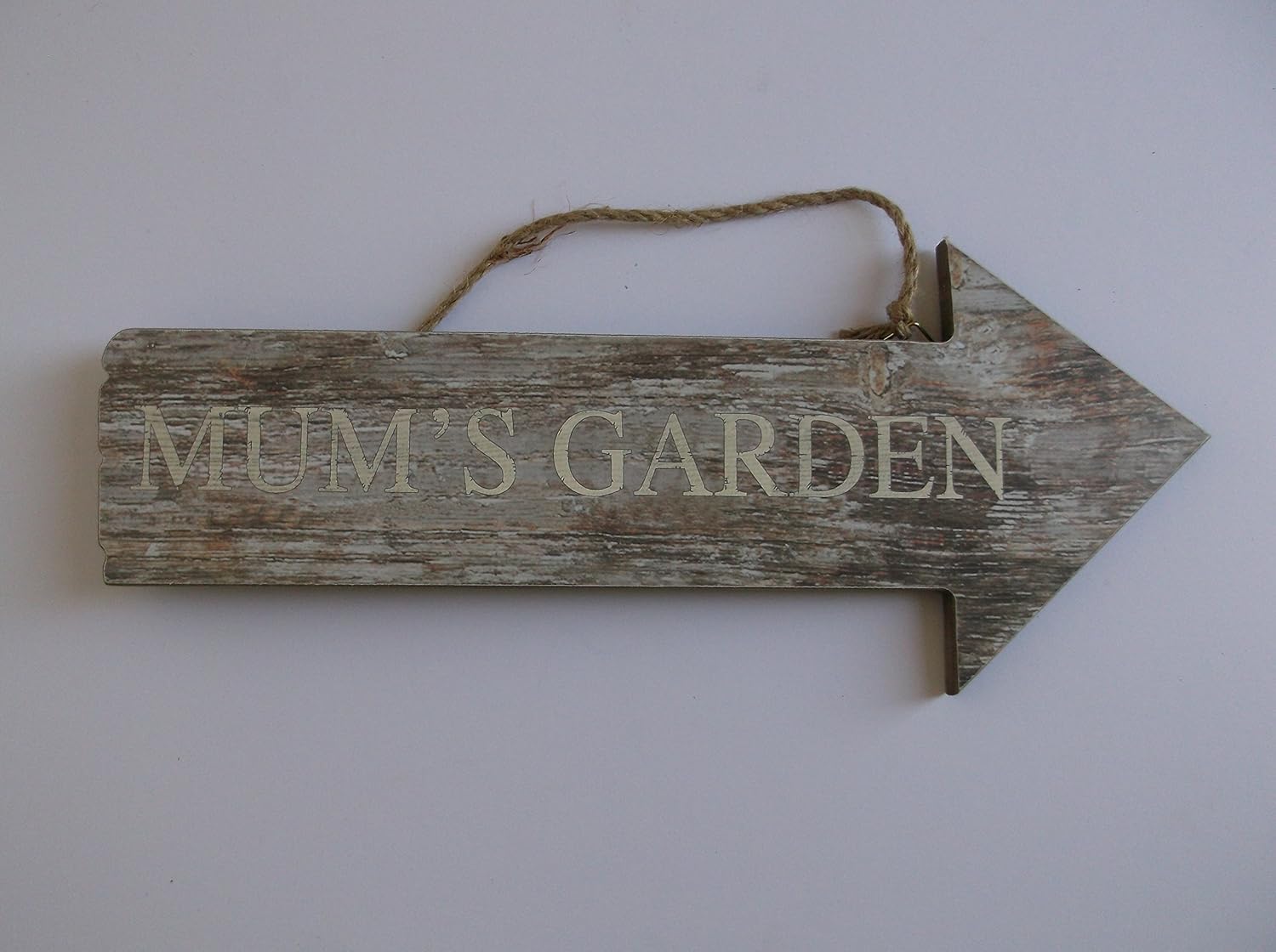 Wooden MUMS GARDEN Sign - Shabby Chic Plaque with Jute Hanger 40cm ...