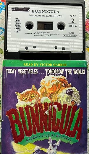 Bunnicula: A Rabbit-Tale of Mystery: Deborah Howe, James Howe, Victor ...