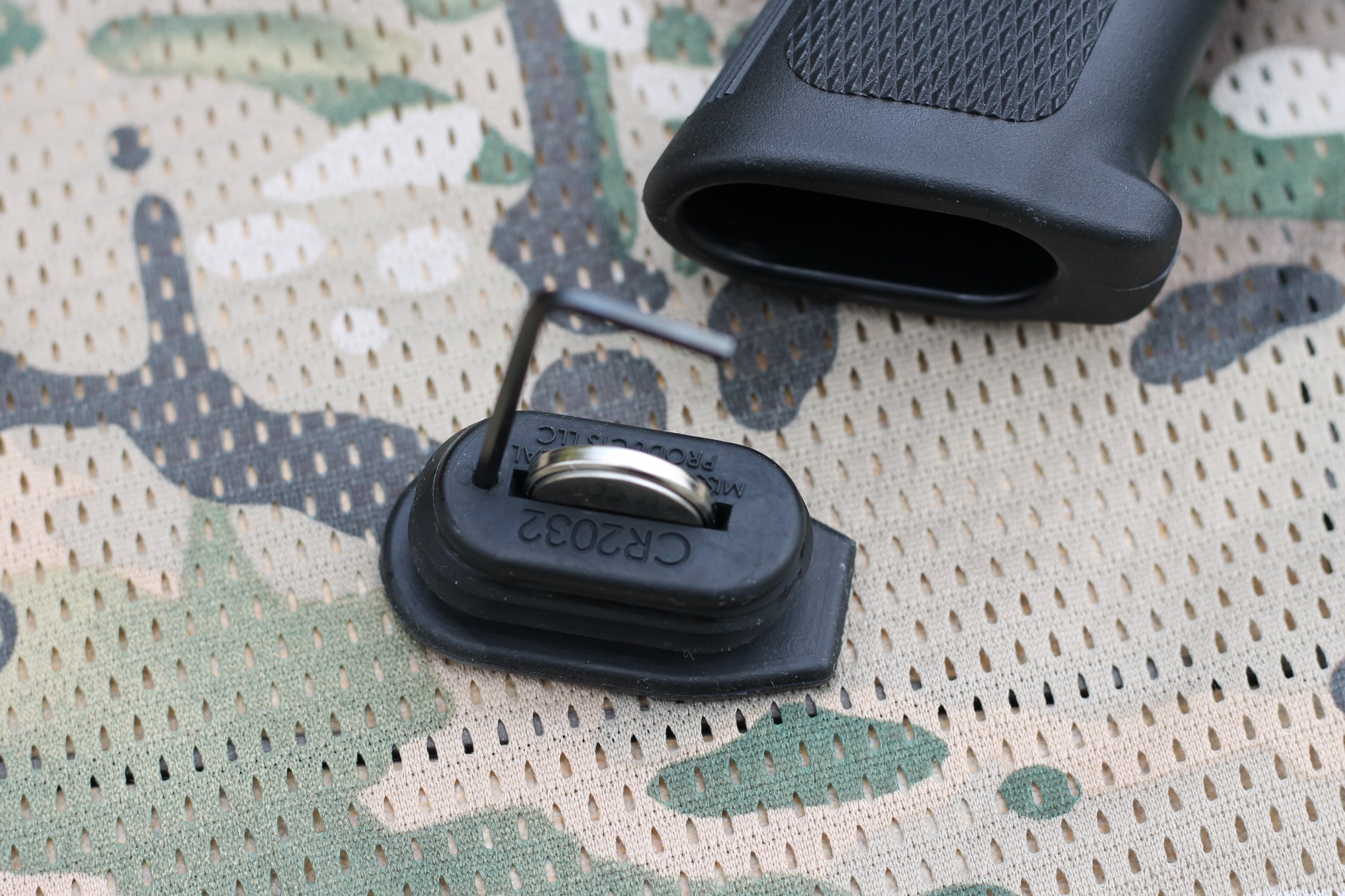 Snapklik.com : A2 Grip Plug - Stowaway Grip Plug