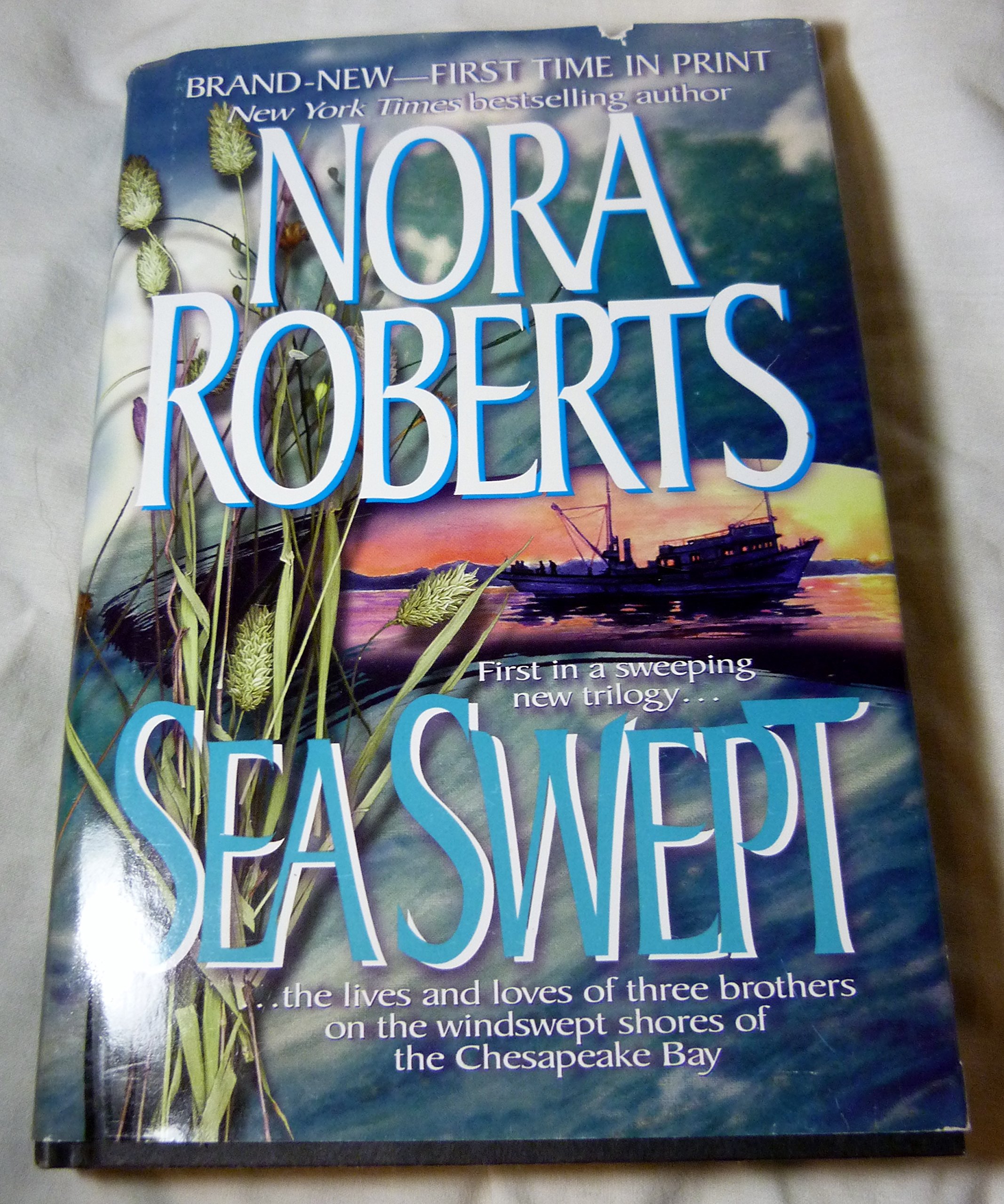 Seaswept: Nora Roberts: 9781568656069: Amazon.com: Books