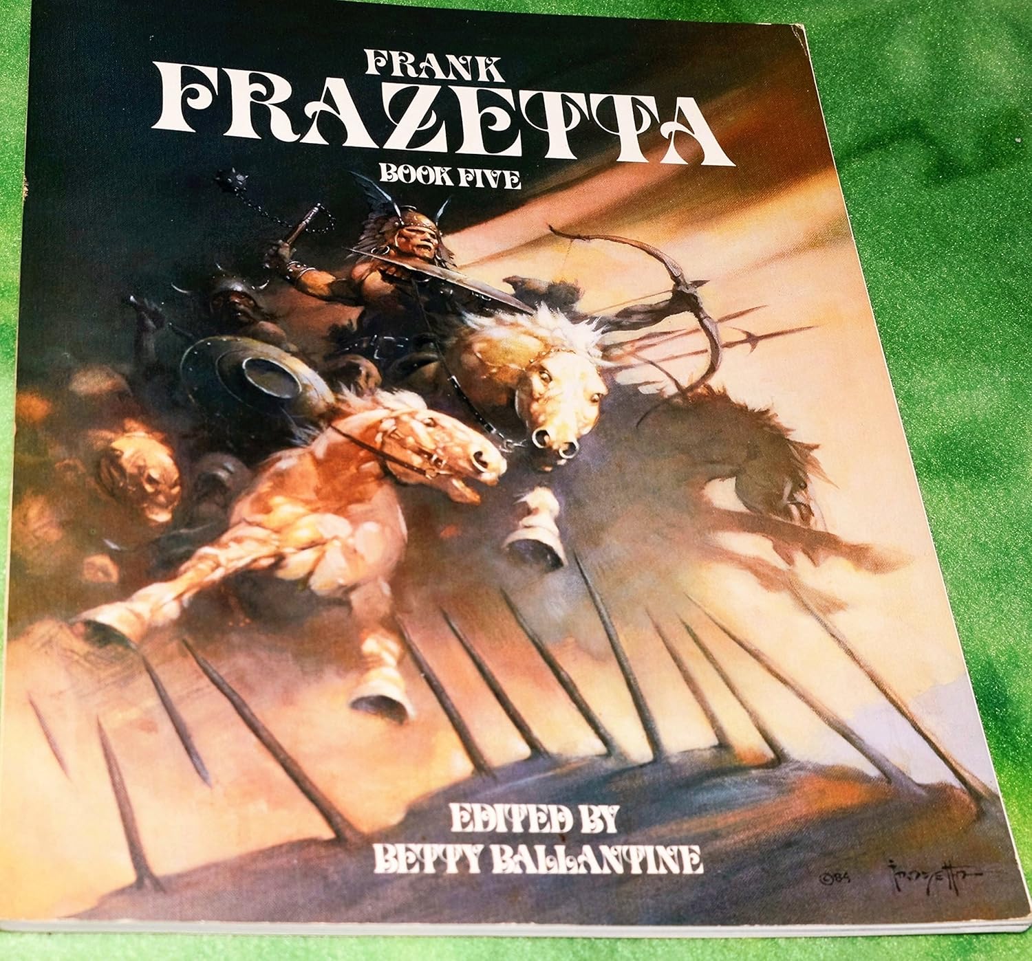Frank Frazetta: Book Five: Frank Frazetta: 9780553341751: Amazon.com: Books