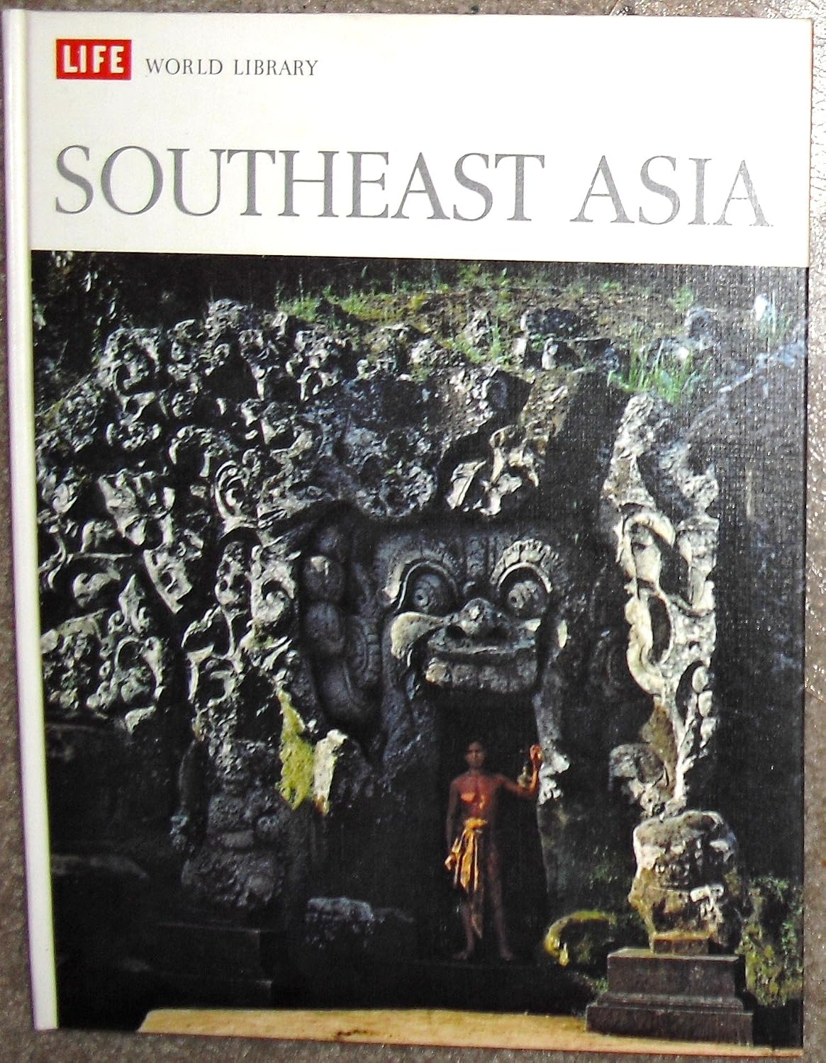 Life World Library: Southeast Asia: Stanley Karnow (Author): Amazon.com ...