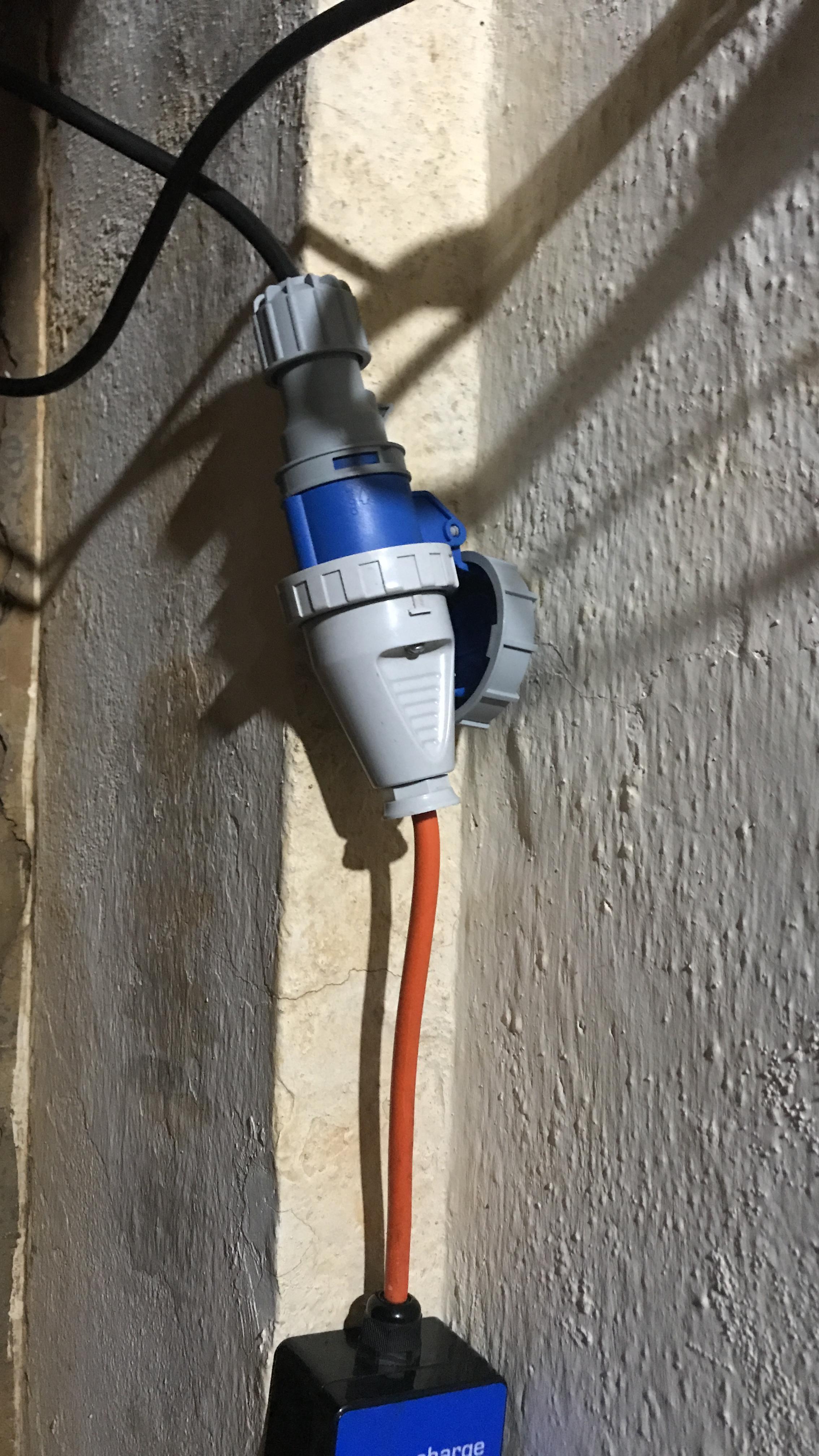 Powerpack IP67 Industrial Socket (PP01S) - IP 67, 16 Amp Socket, 230V ...