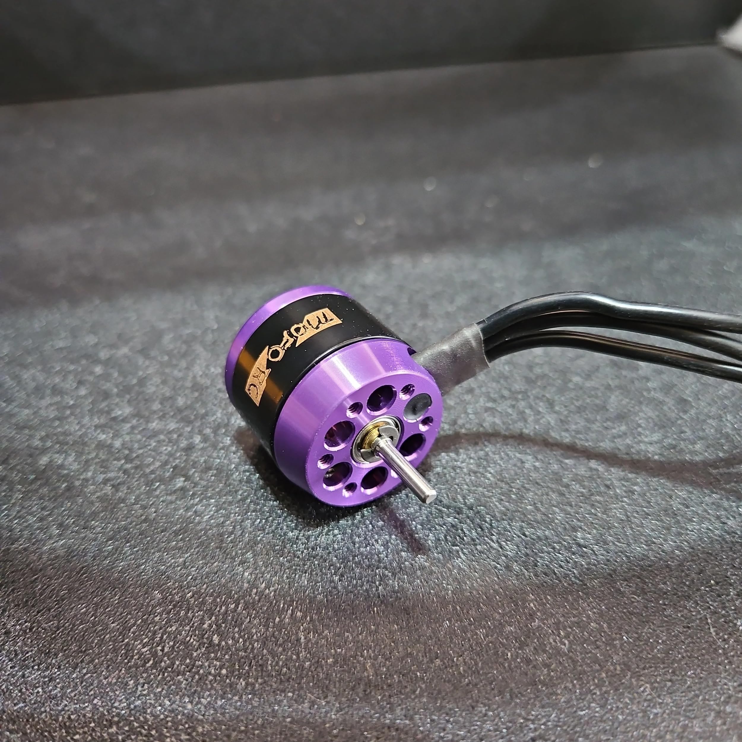 Amazon.com: Mofo RC-UTB18 Capra Powder Keg - Brushless Motor : Toys & Games