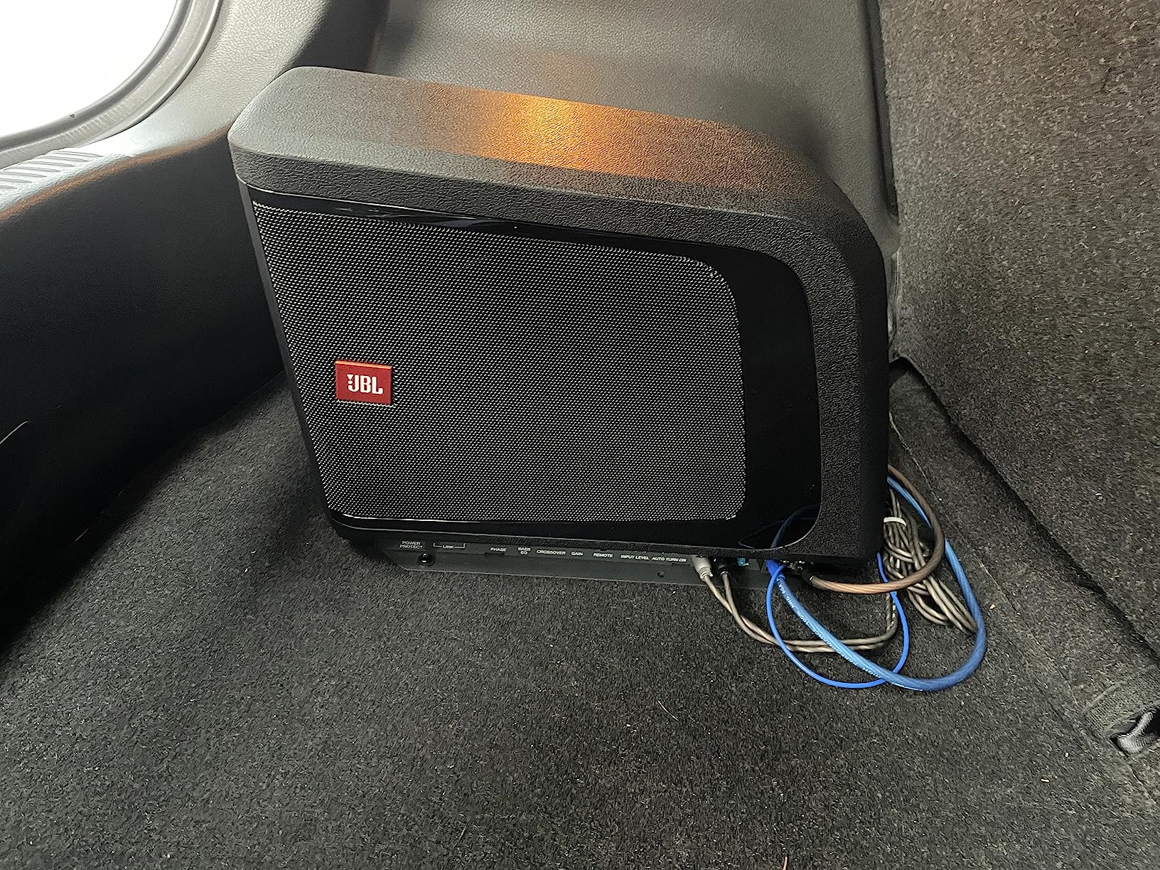 JBL BassPro Micro 8 Compact Powered subwoofer Enclosure : Amazon.in ...