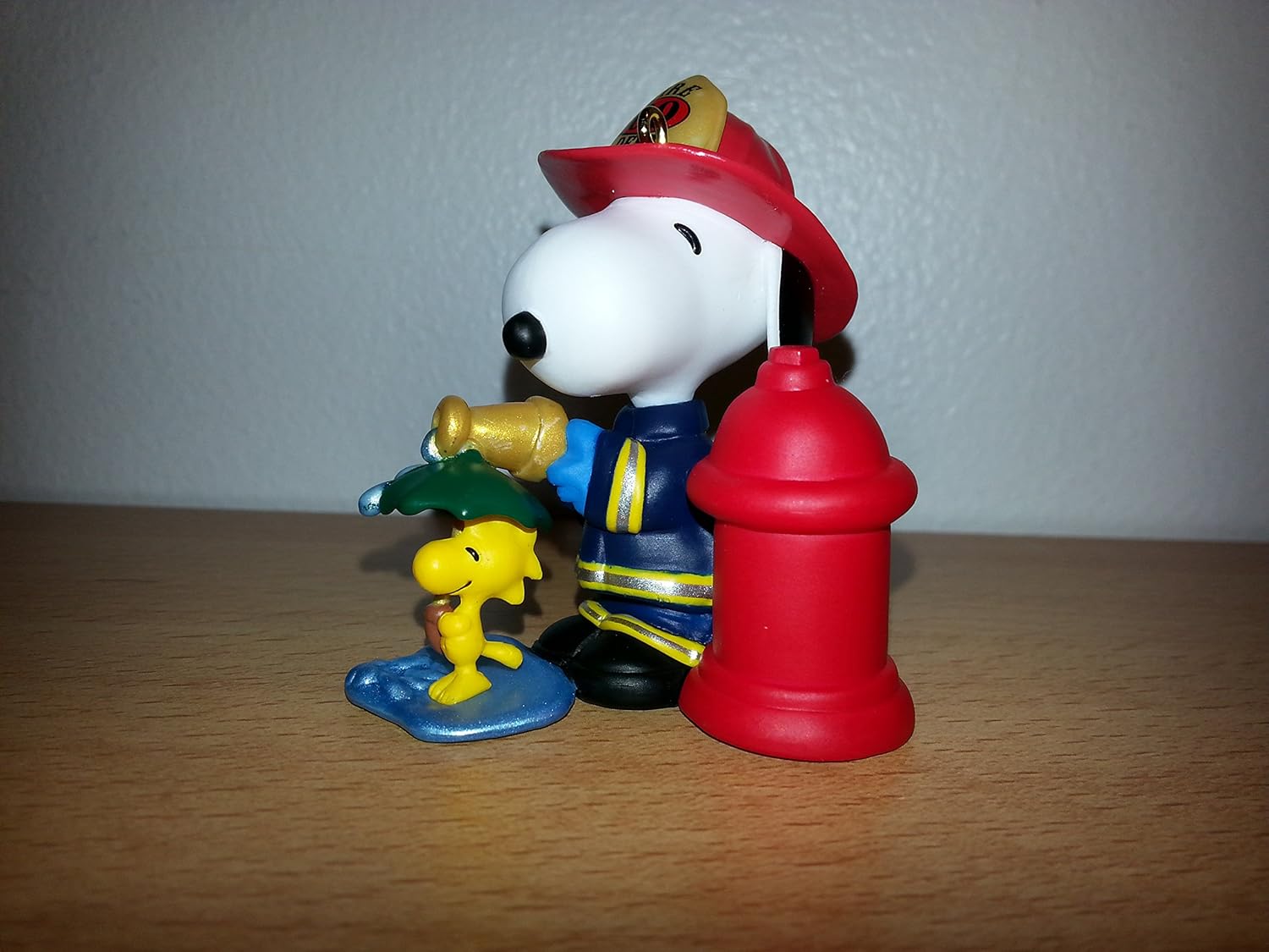 Amazon.co.jp: Hallmark オーナメント 消防士スヌーピー 12th in Series 2009 : おもちゃ