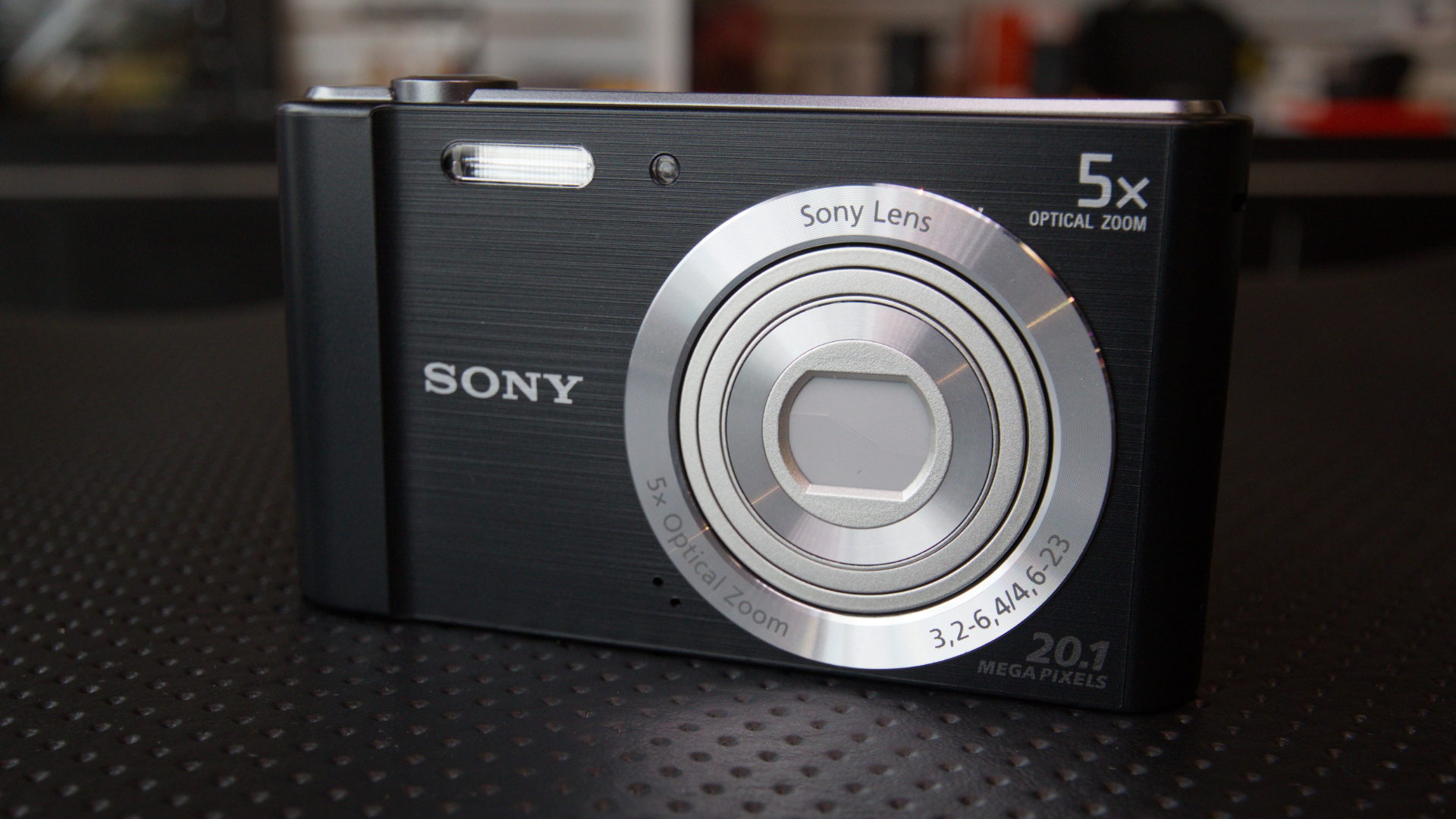 Watch Sony's starter camera with a 5x optical zoom lens. on Amazon Live