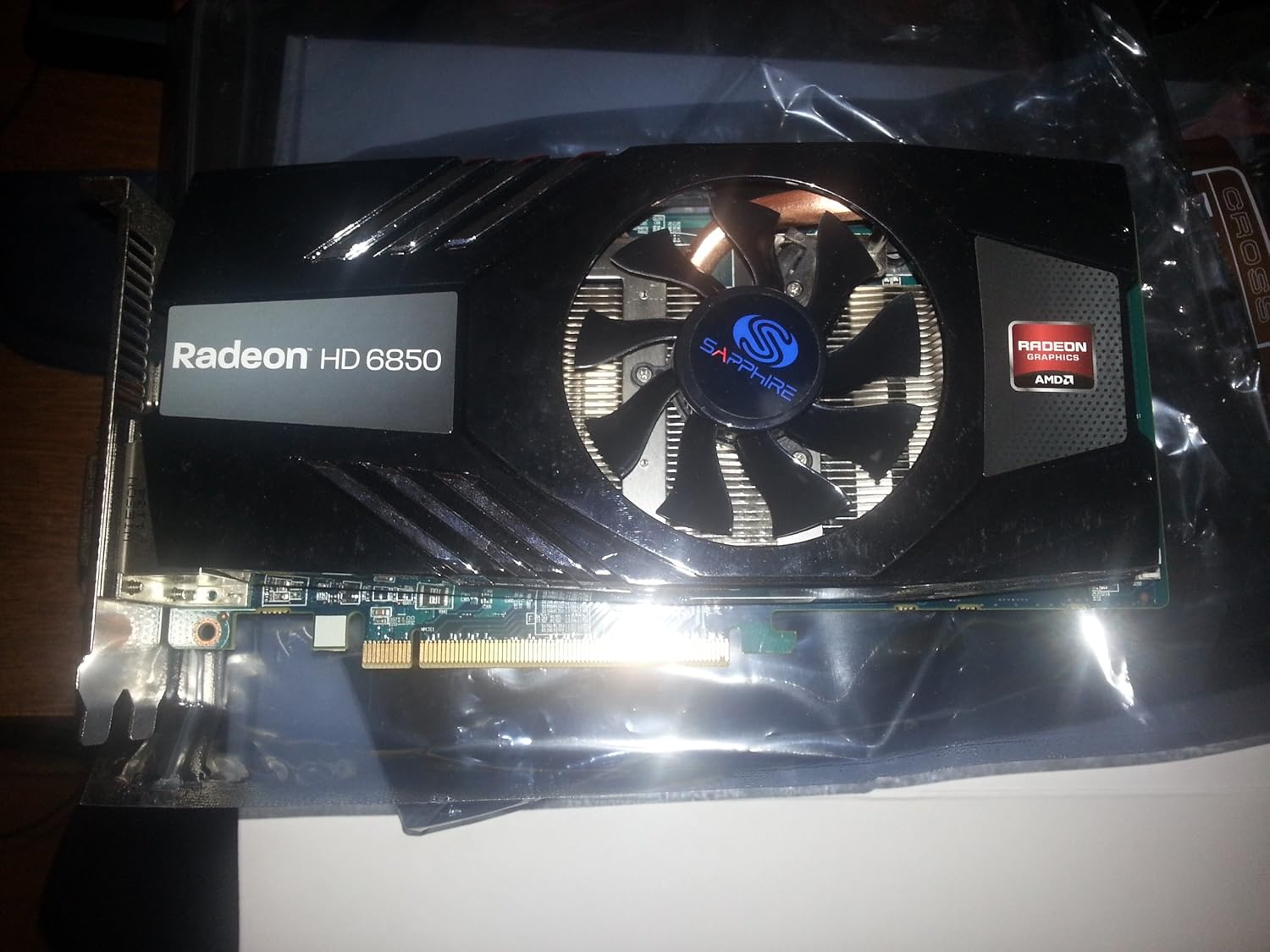 Amazon.com: Sapphire AMD Radeon HD 6850 1GB PCI-E Video Card (100315L ...