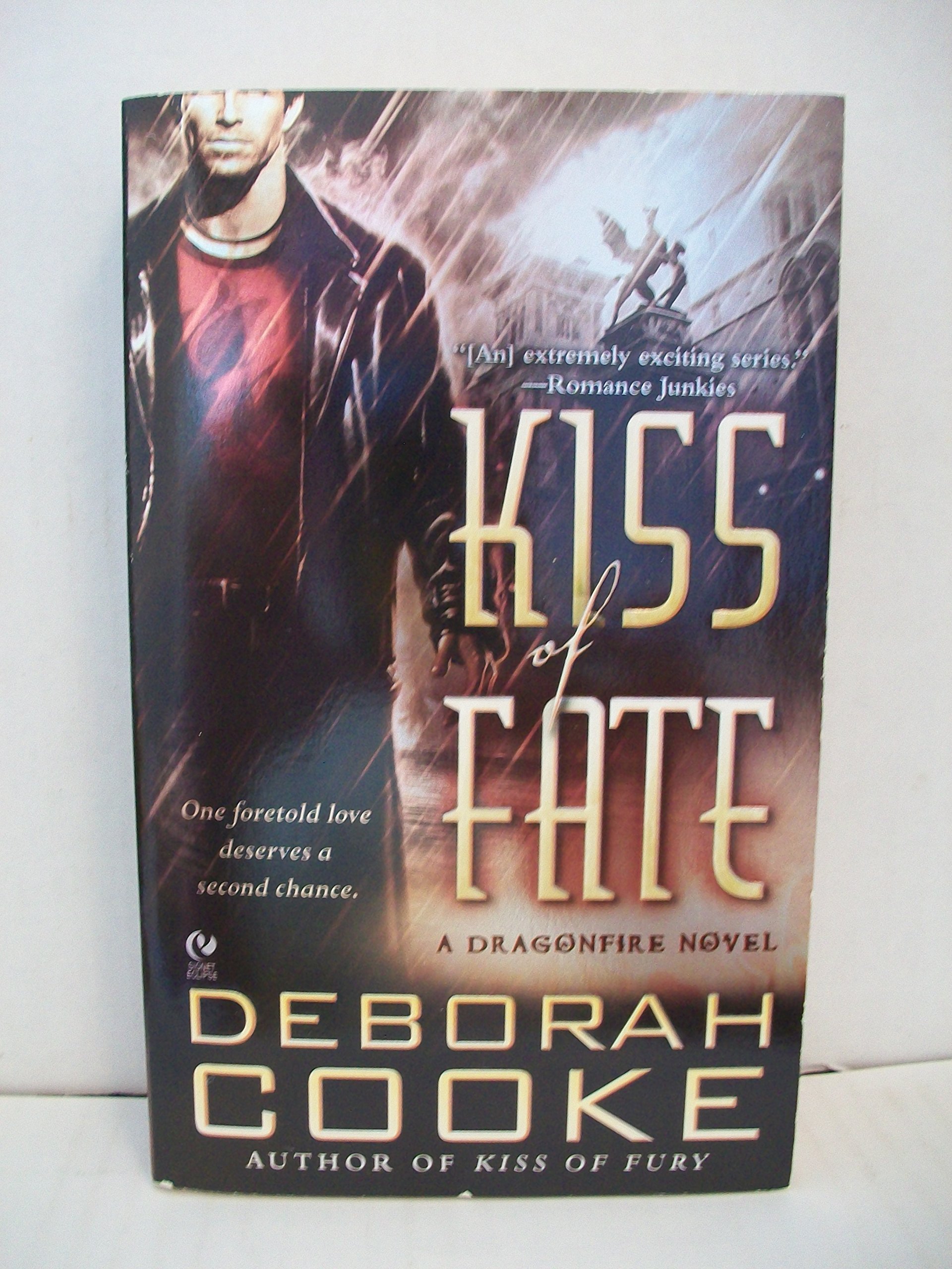 Kiss of Fate (Dragonfire, Book 3): Cooke, Deborah: 9780451226167 ...