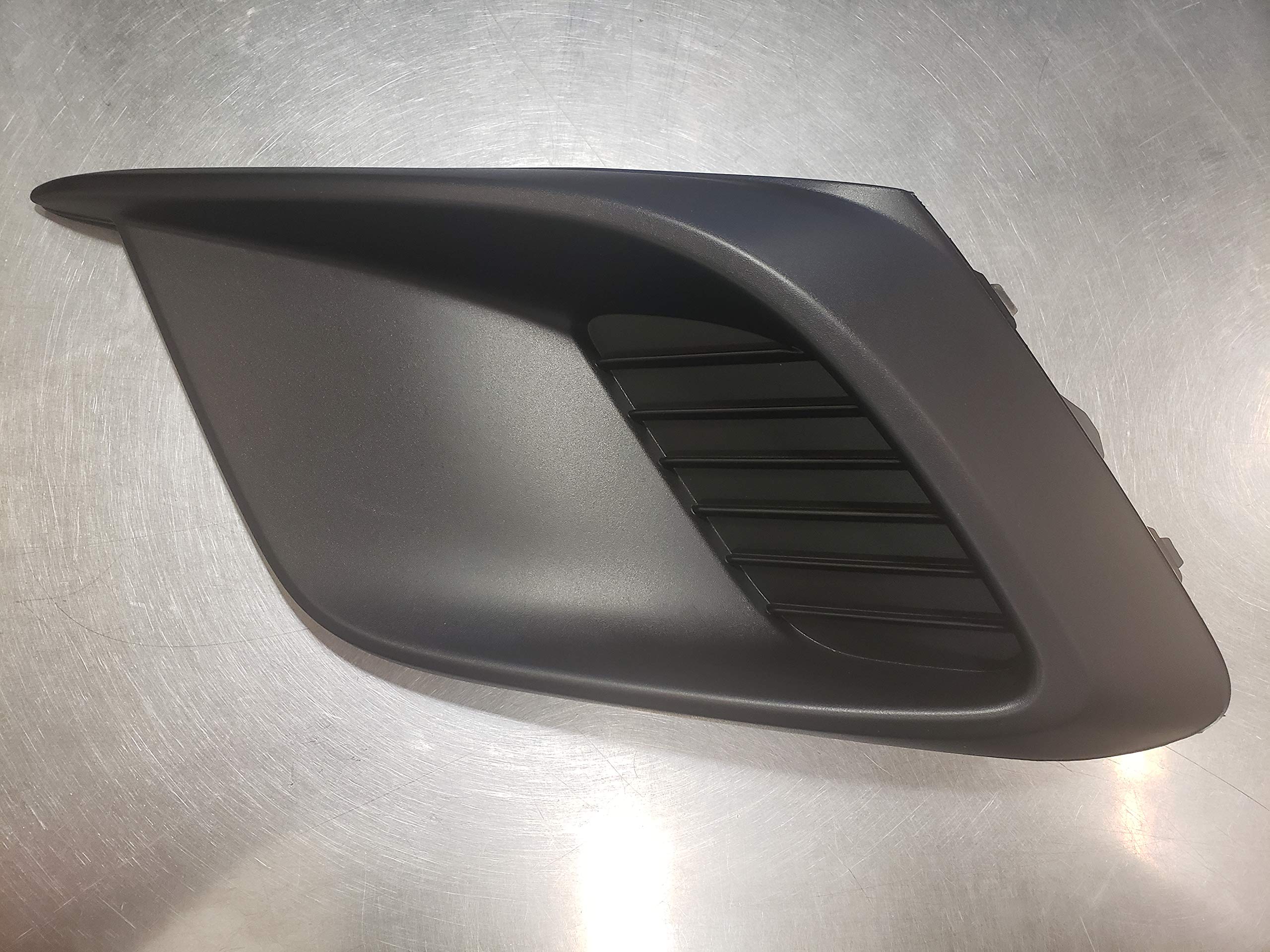 Amazon.com: Genuine Mazda Parts - Cover(L),Hole-Lamp (BHN1-50-C21A ...