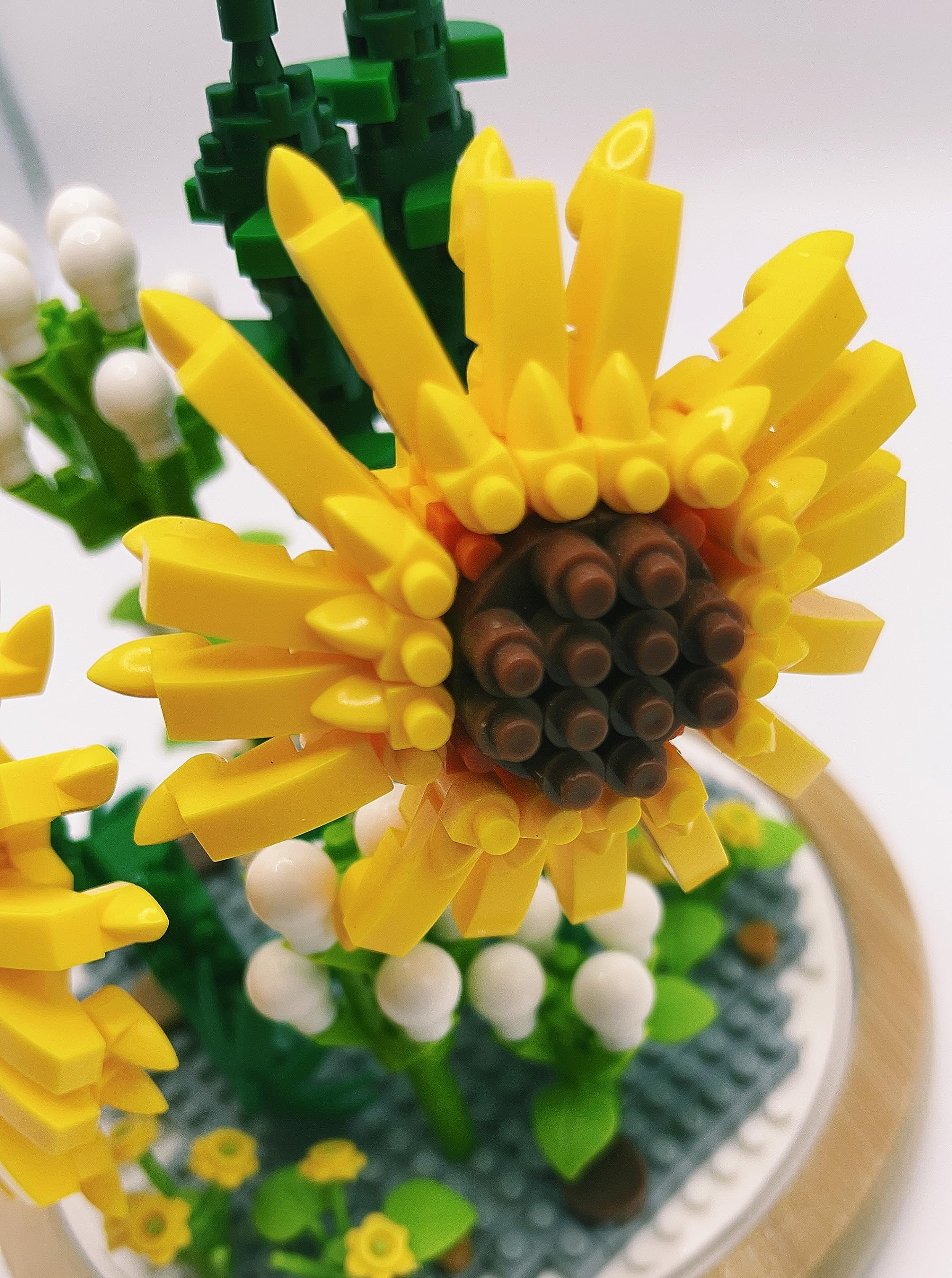 Artistic Blooms: Sunflower Bouquet Building Blocks Set Mini Bricks ...