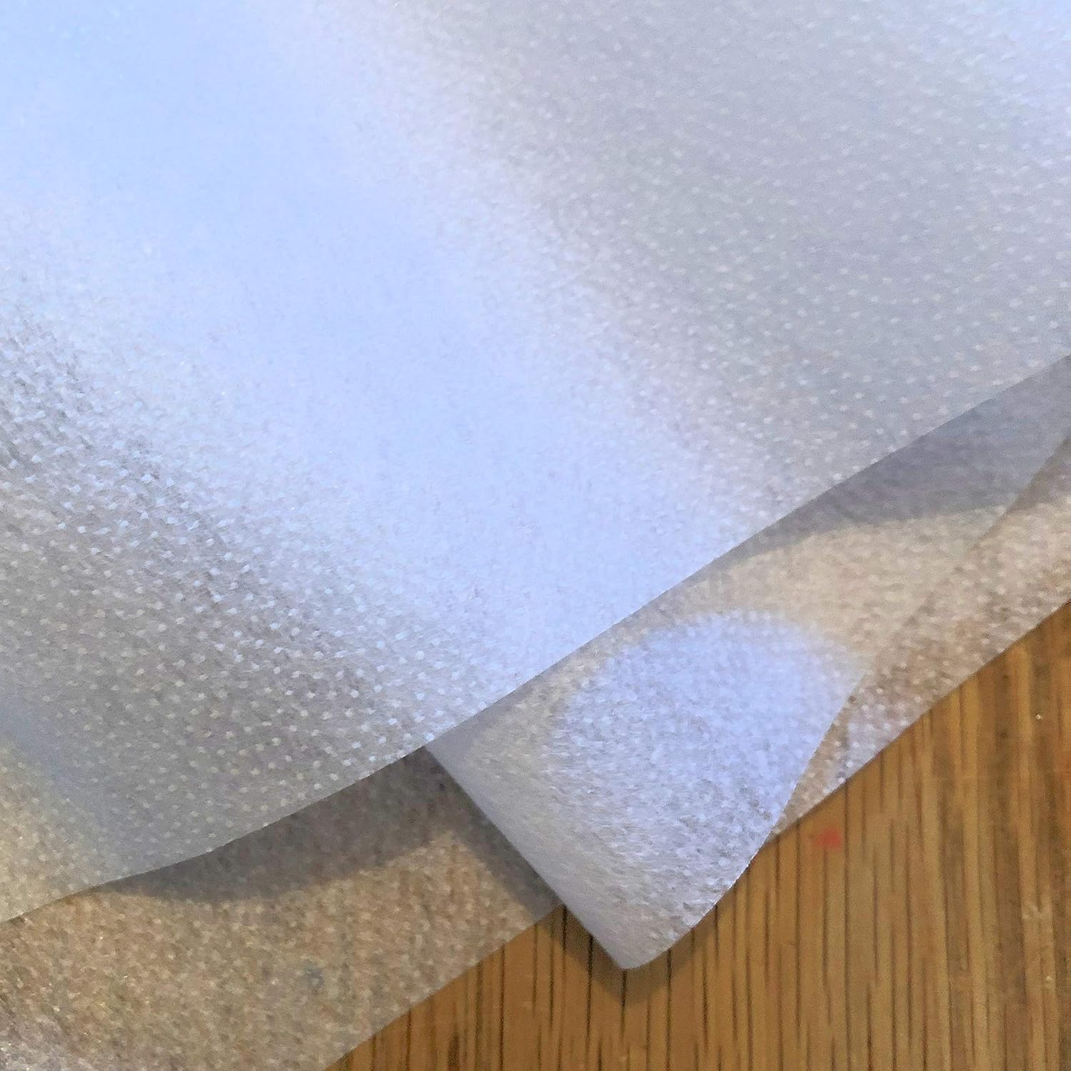 Iron on Fusible Interfacing for Dressmaking and Crafts - White (Medium ...