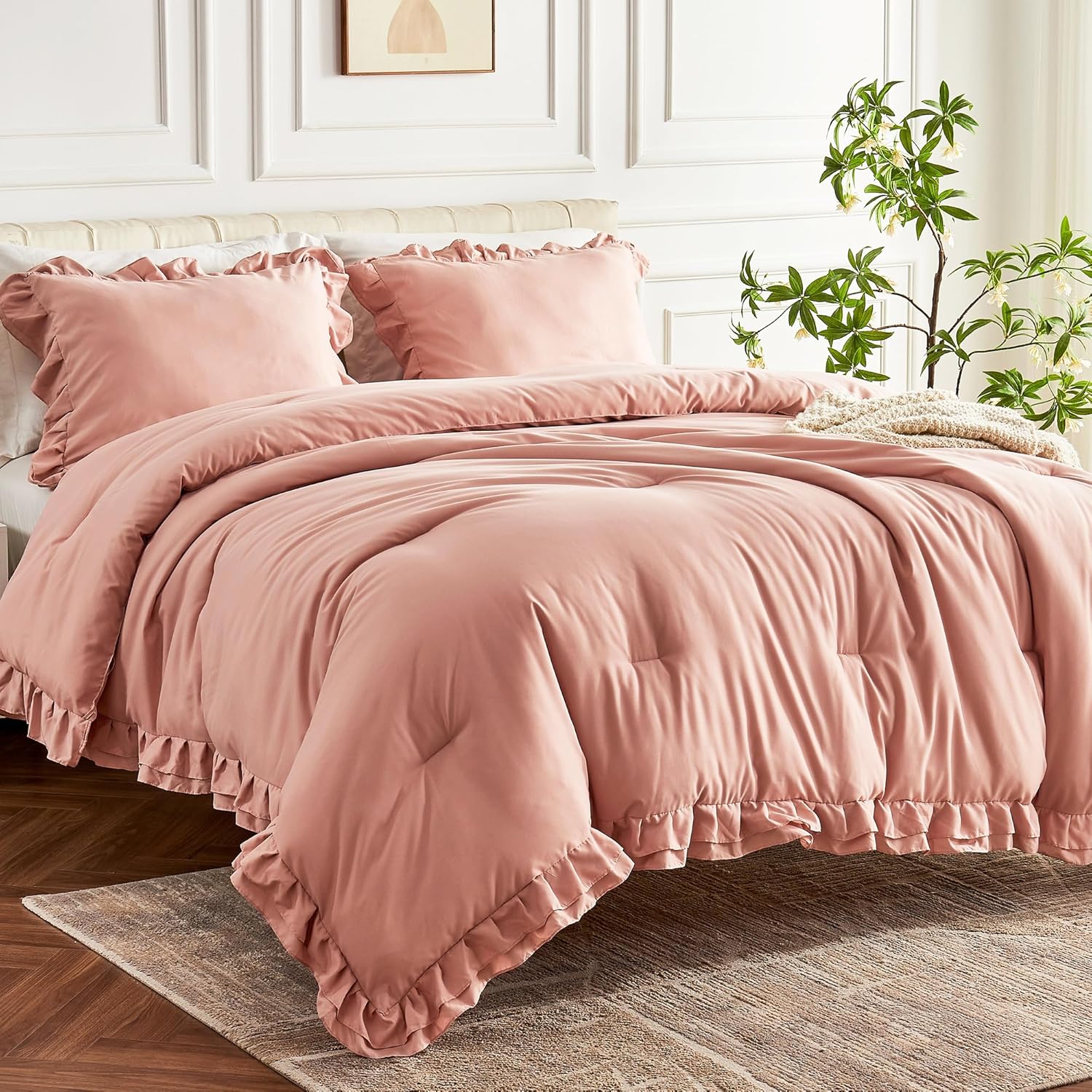 Amazon.com: HOLYZONE Blush Pink Double Ruffle Comforter Set Queen Size ...
