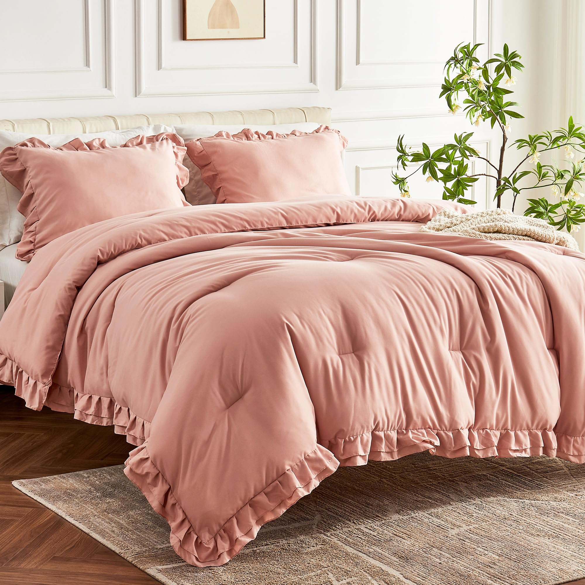 Amazon.com: HOLYZONE Blush Pink Double Ruffle Comforter Set Queen Size ...