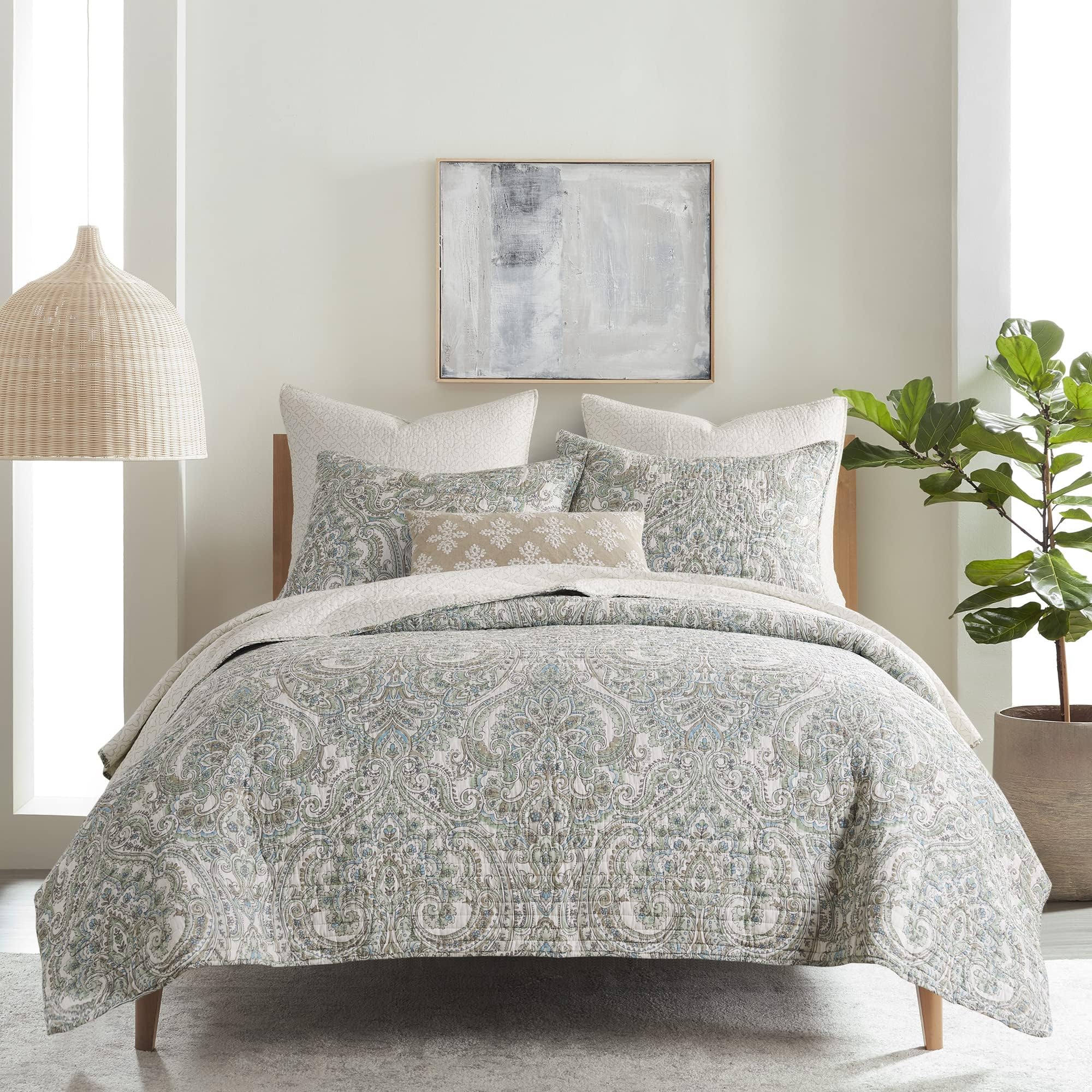 Amazon.com: Levtex Home - Ophelia Spa Quilt Set - King Quilt and Two ...