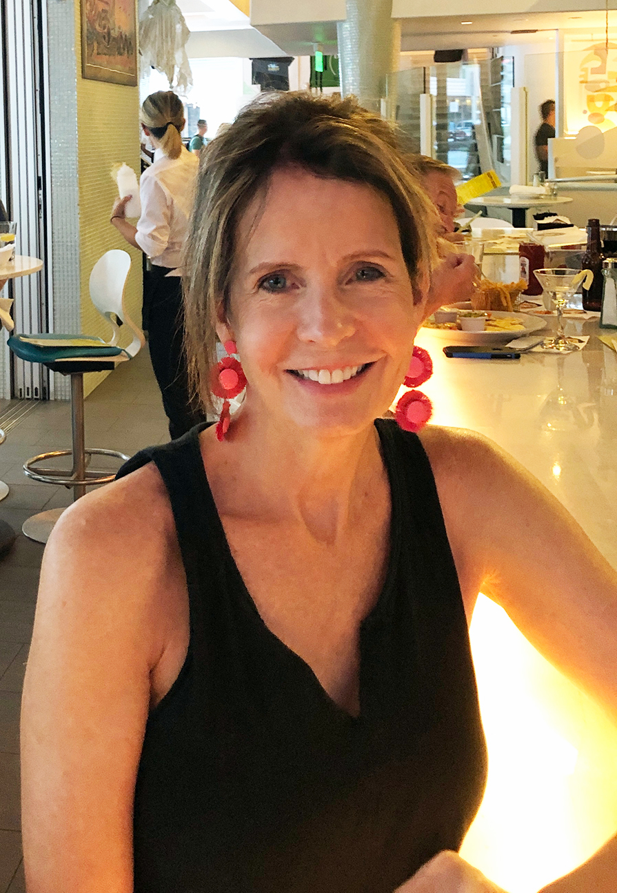 Amazon.com: Renee Graves: books, biography, latest update