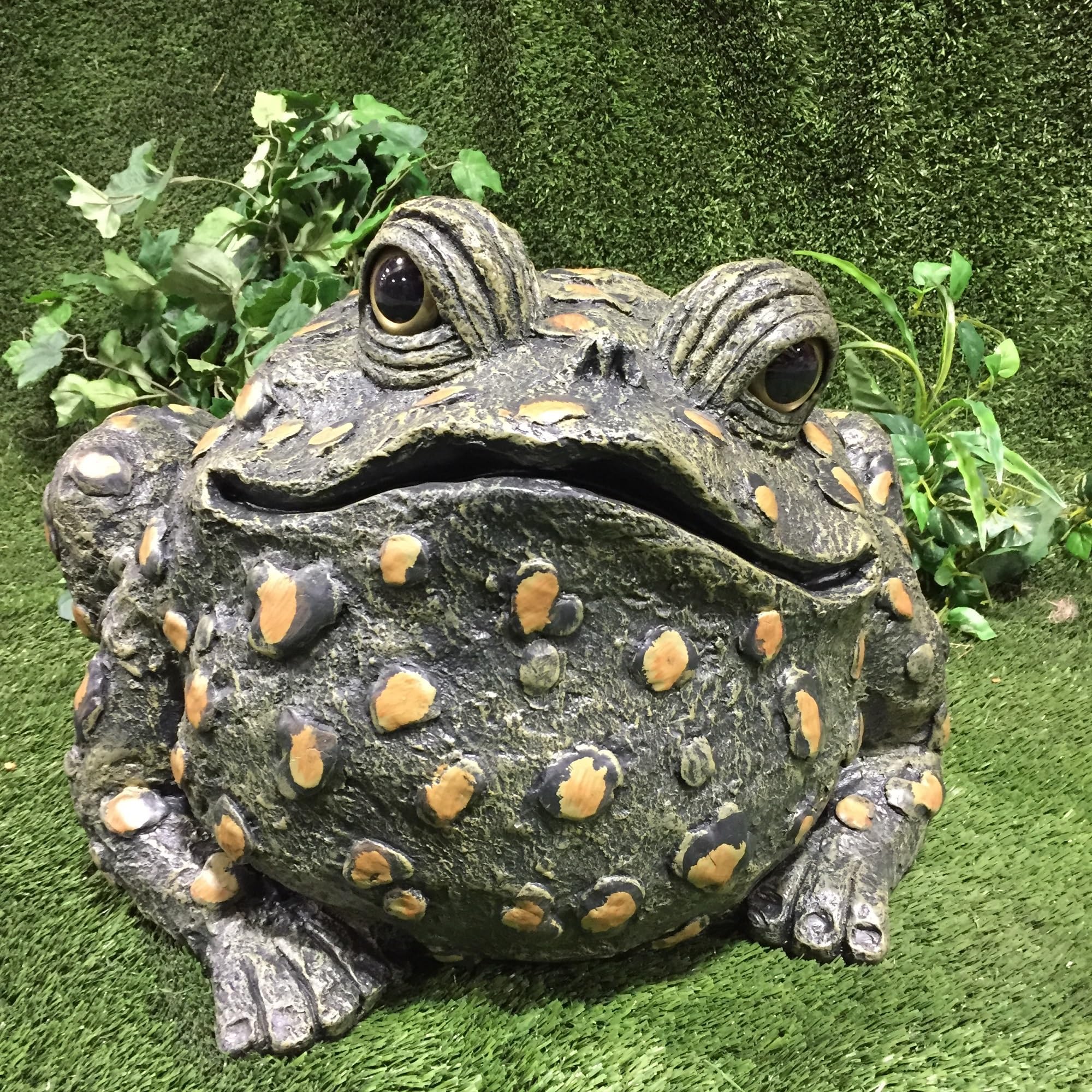 Amazon.com : Home & Garden TOAD SMALL Polyresin Toad Hollow 99889 Tan ...