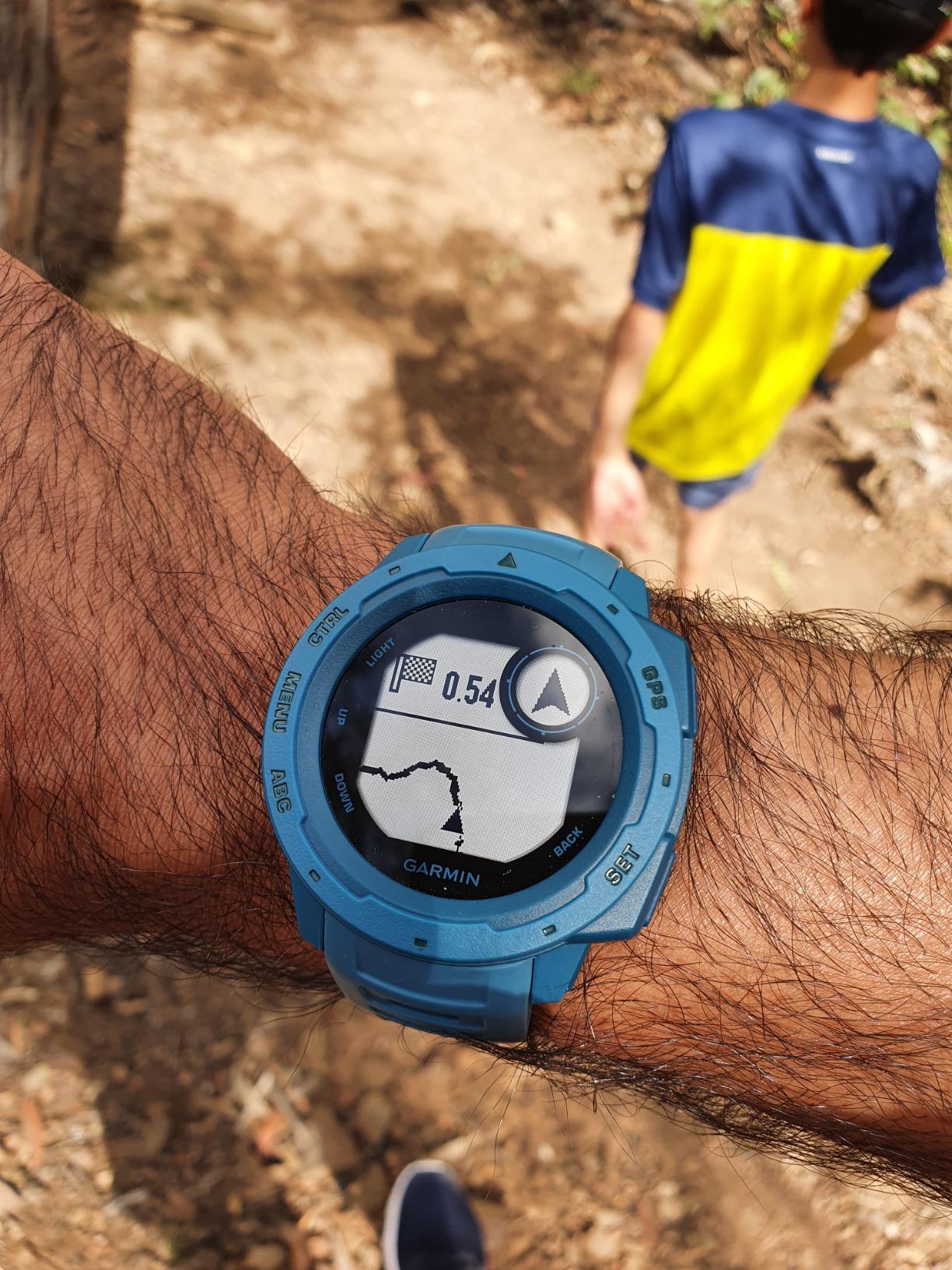 Garmin Instinct, Rugged Outdoor GPS Watch, Lakeside Blue : Amazon.com ...