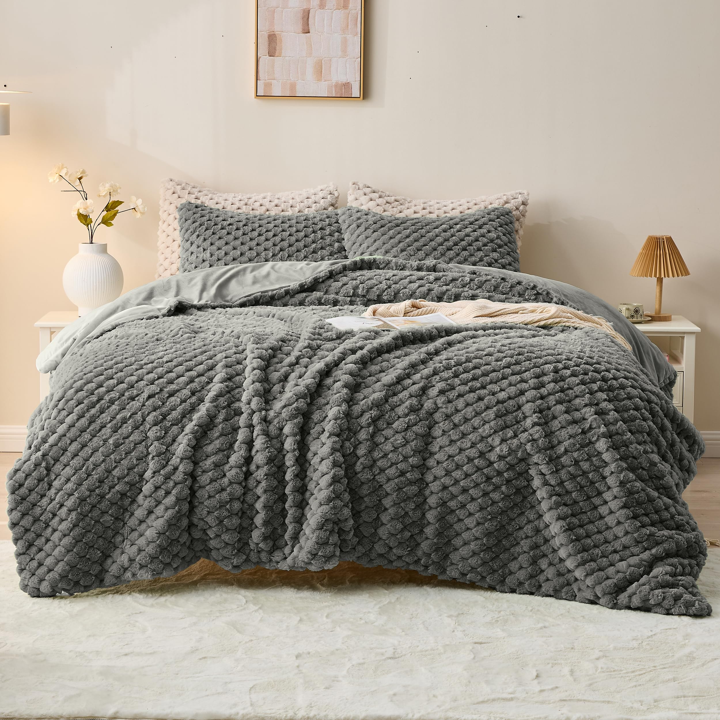 Amazon.com: Simple&Opulence Fluffy Faux Fur Comforter Set, Plush Fuzzy ...