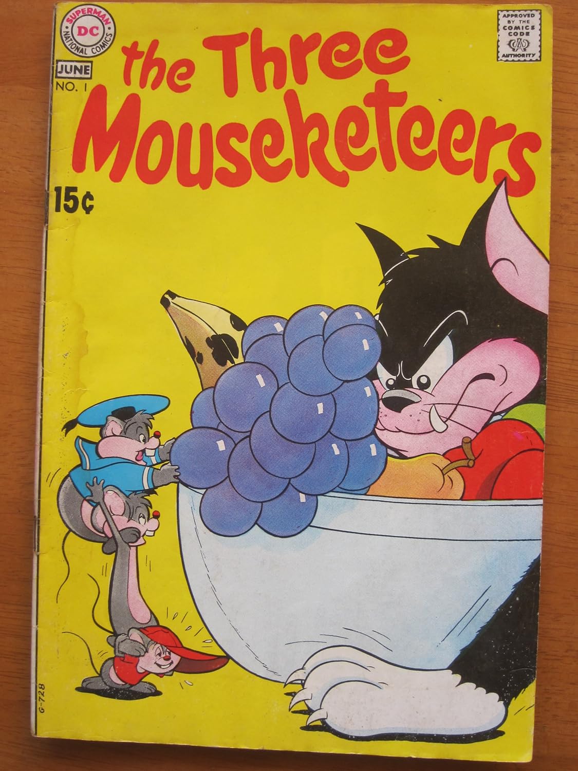 Amazon.com: Three Mouseketeers #1 by Sheldon Mayer: Sheldon Mayer: Books