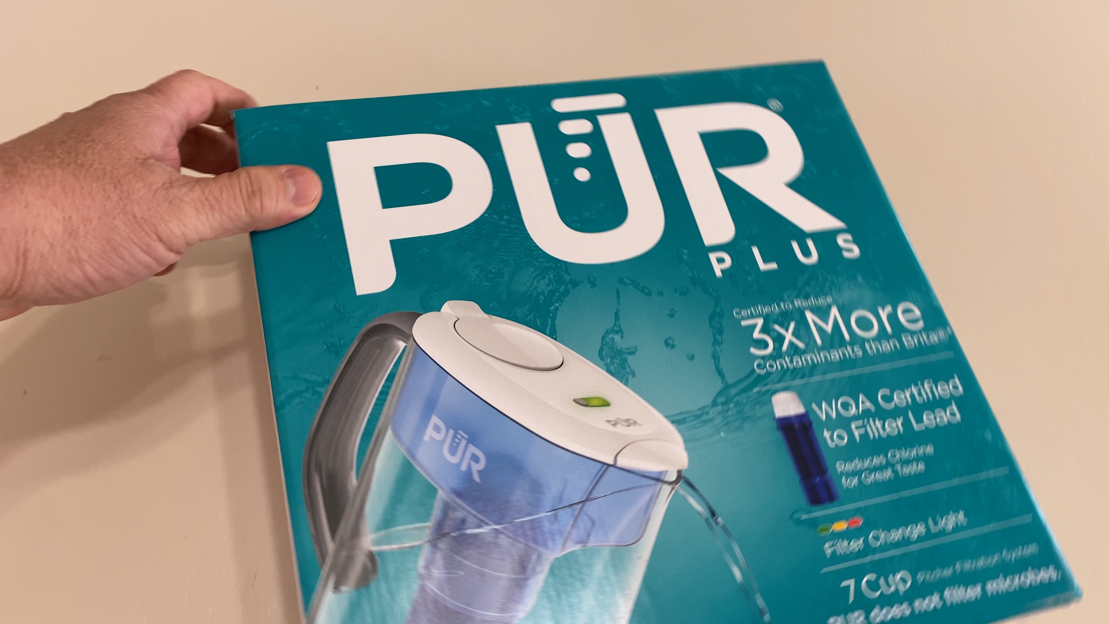 Watch PUR Plus Water Pitcher Filtration System, 7 Cup.mp4 on Amazon Live