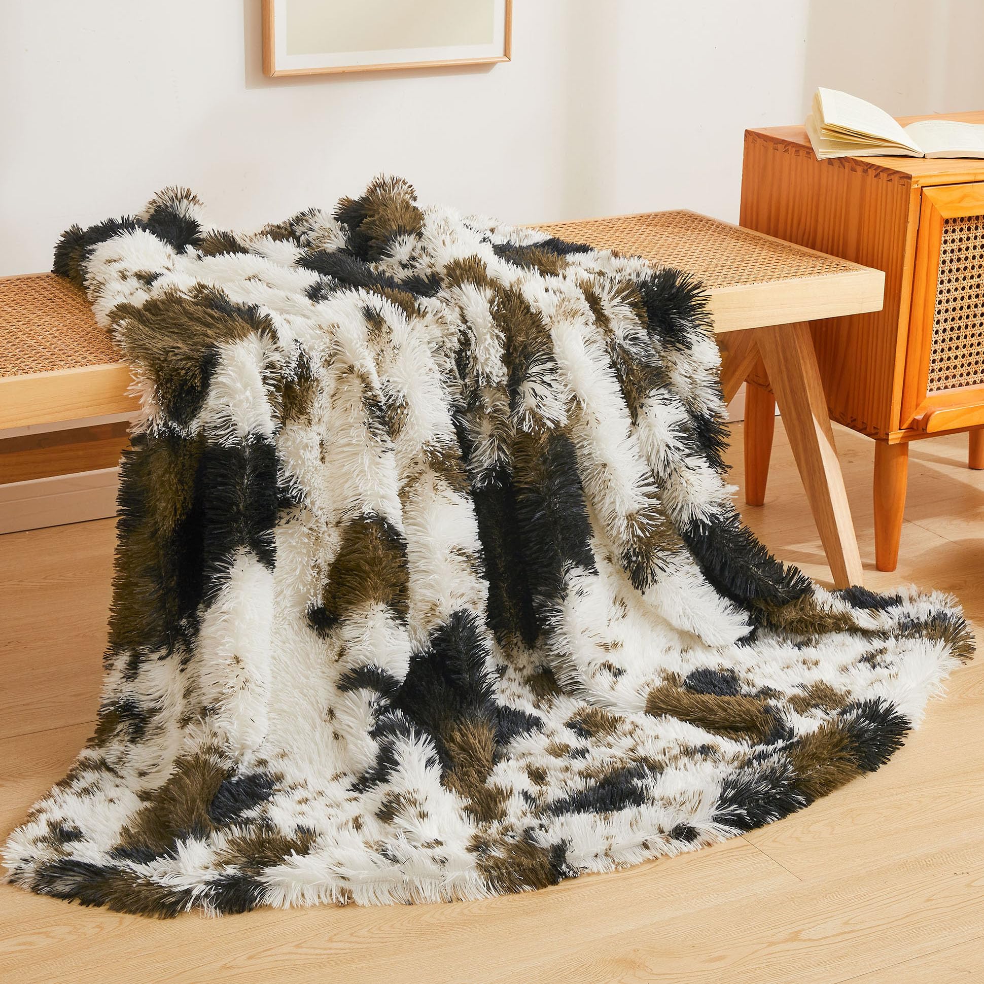 Amazon.com: XeGe Luxury Faux Fur Throw Blanket, Soft 50x60 Cow Print ...