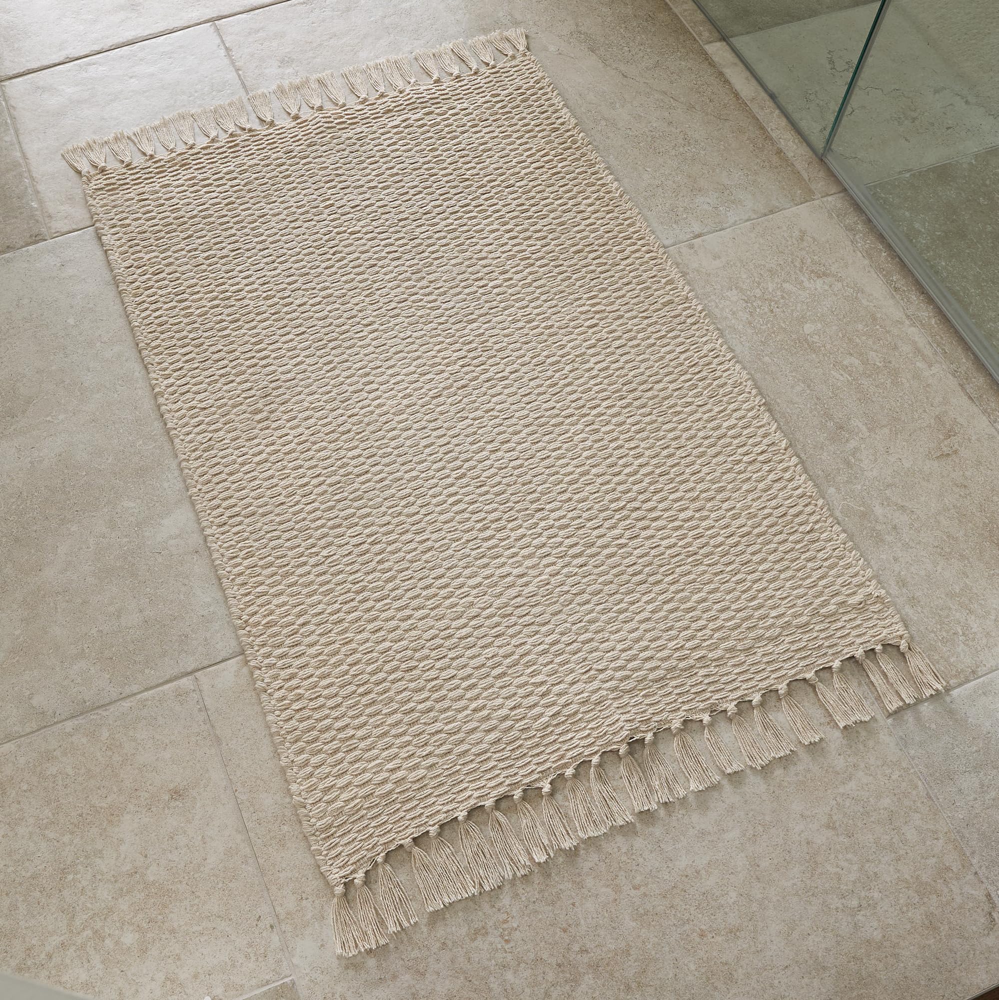 Amazon.com: KIBAGA Beautiful Boho Rug with Tassels for Your Bathroom ...
