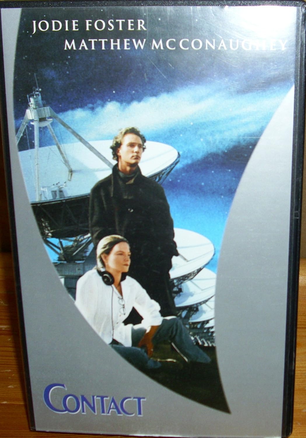 Amazon.com: Contact (Widescreen Edition) [VHS] : Foster, Mcconaughey ...