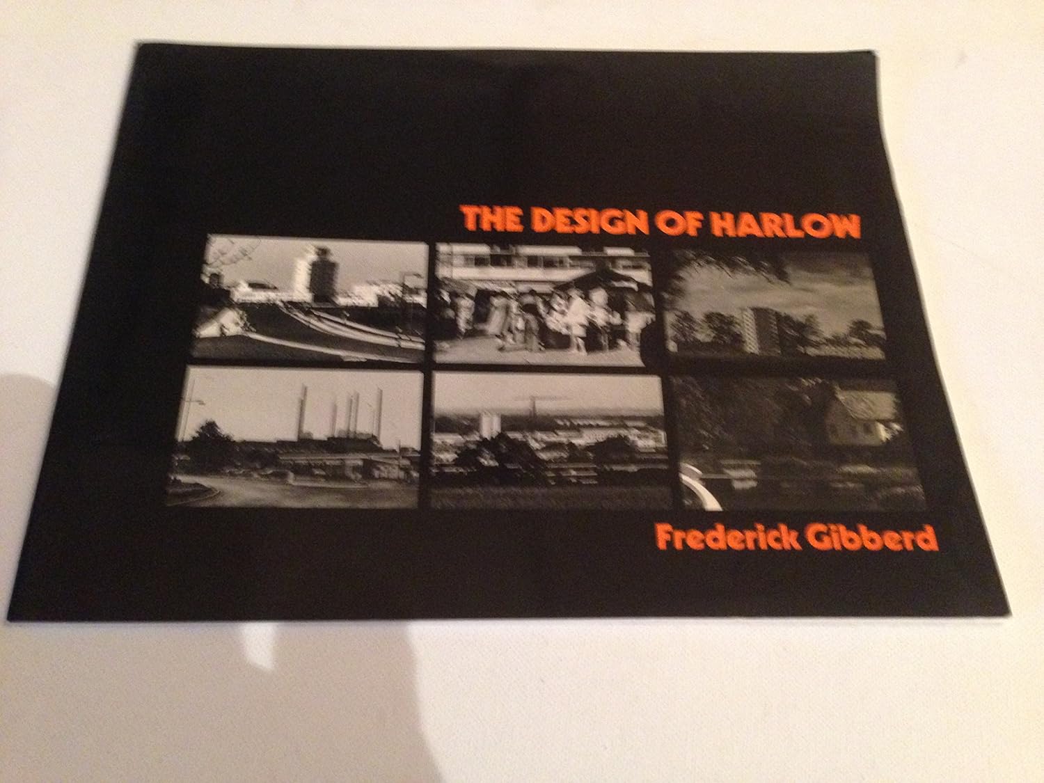 The design of Harlow: Gibberd, Frederick: Amazon.com: Books