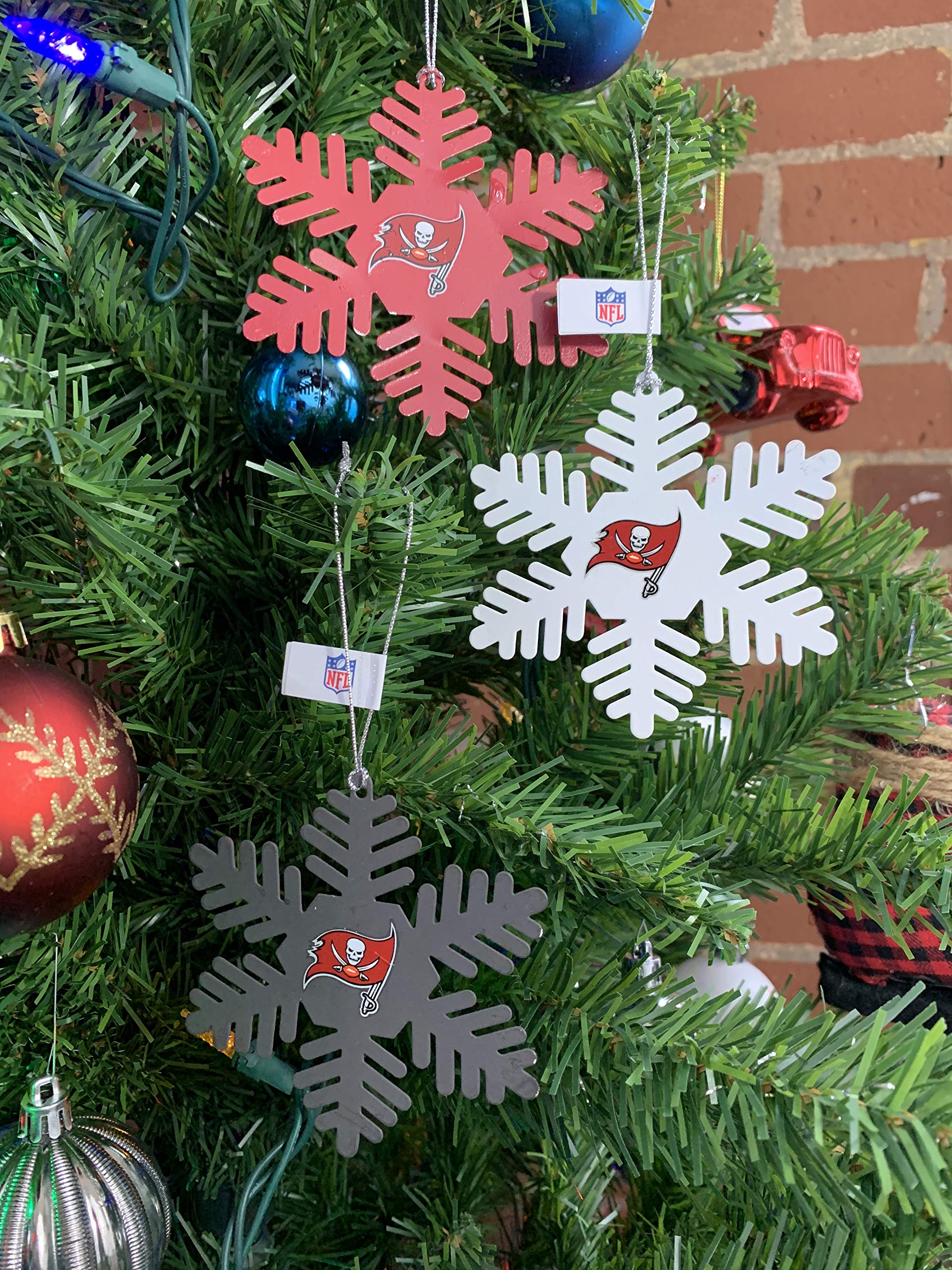 Snapklik.com : FOCO Tampa Bay Buccaneers NFL Christmas Ornament Set - 3 ...